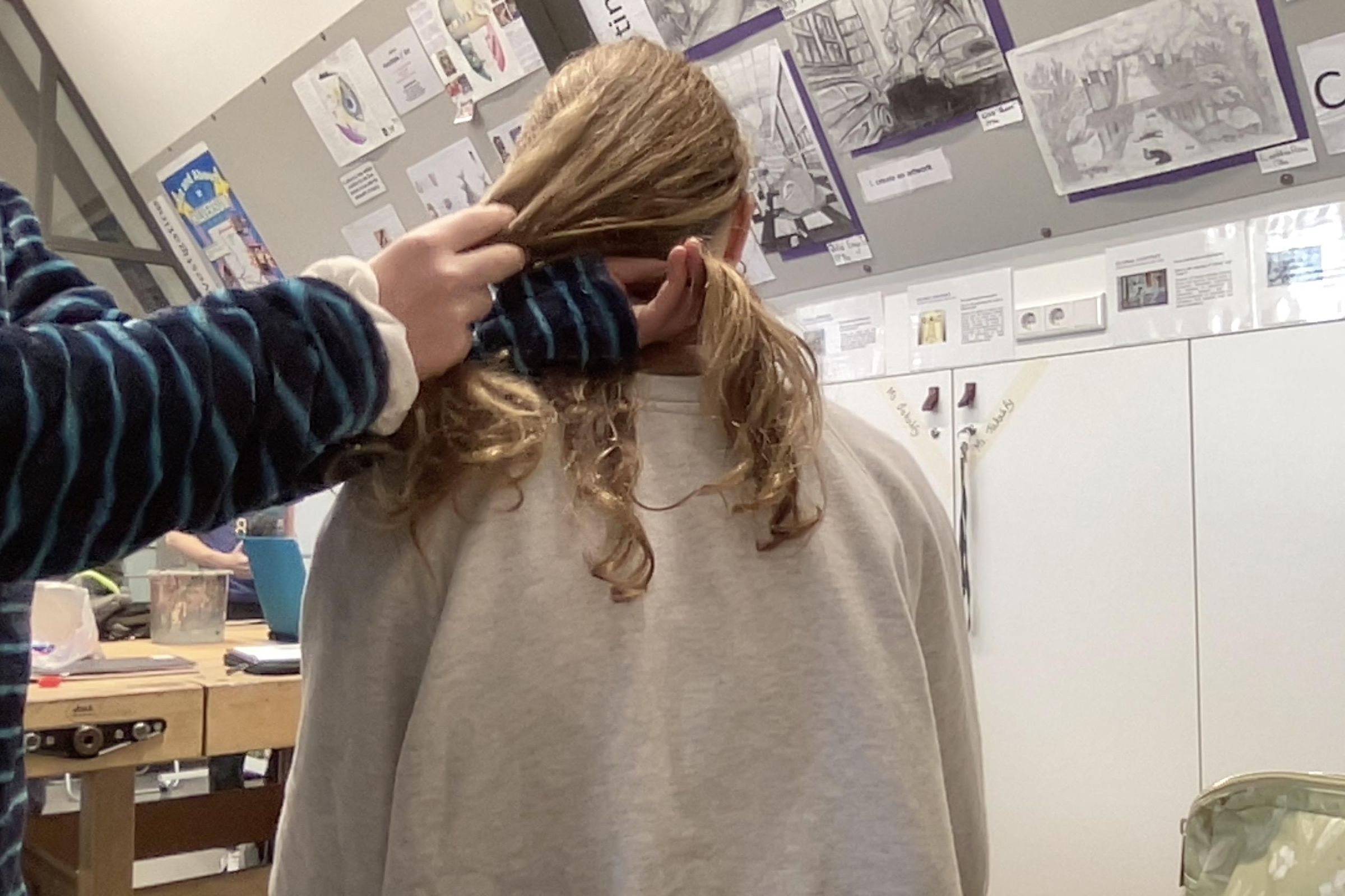 How to Make a Easy Braid for Beginners : 8 Steps - Instructables