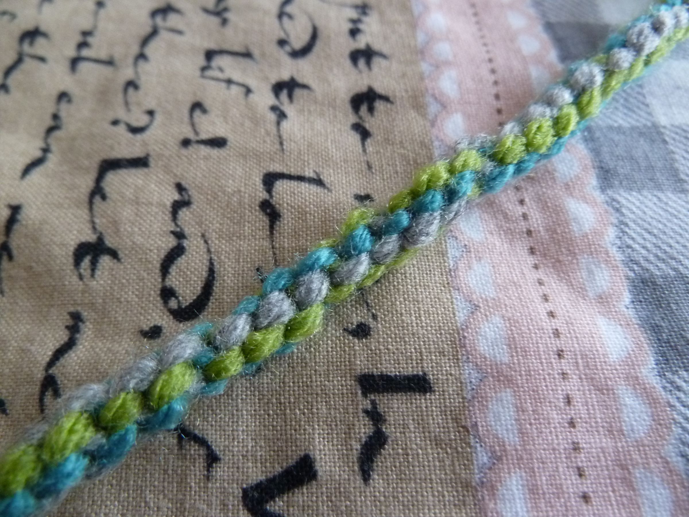 Scoubidou Bracelet : 6 Steps (with Pictures) - Instructables