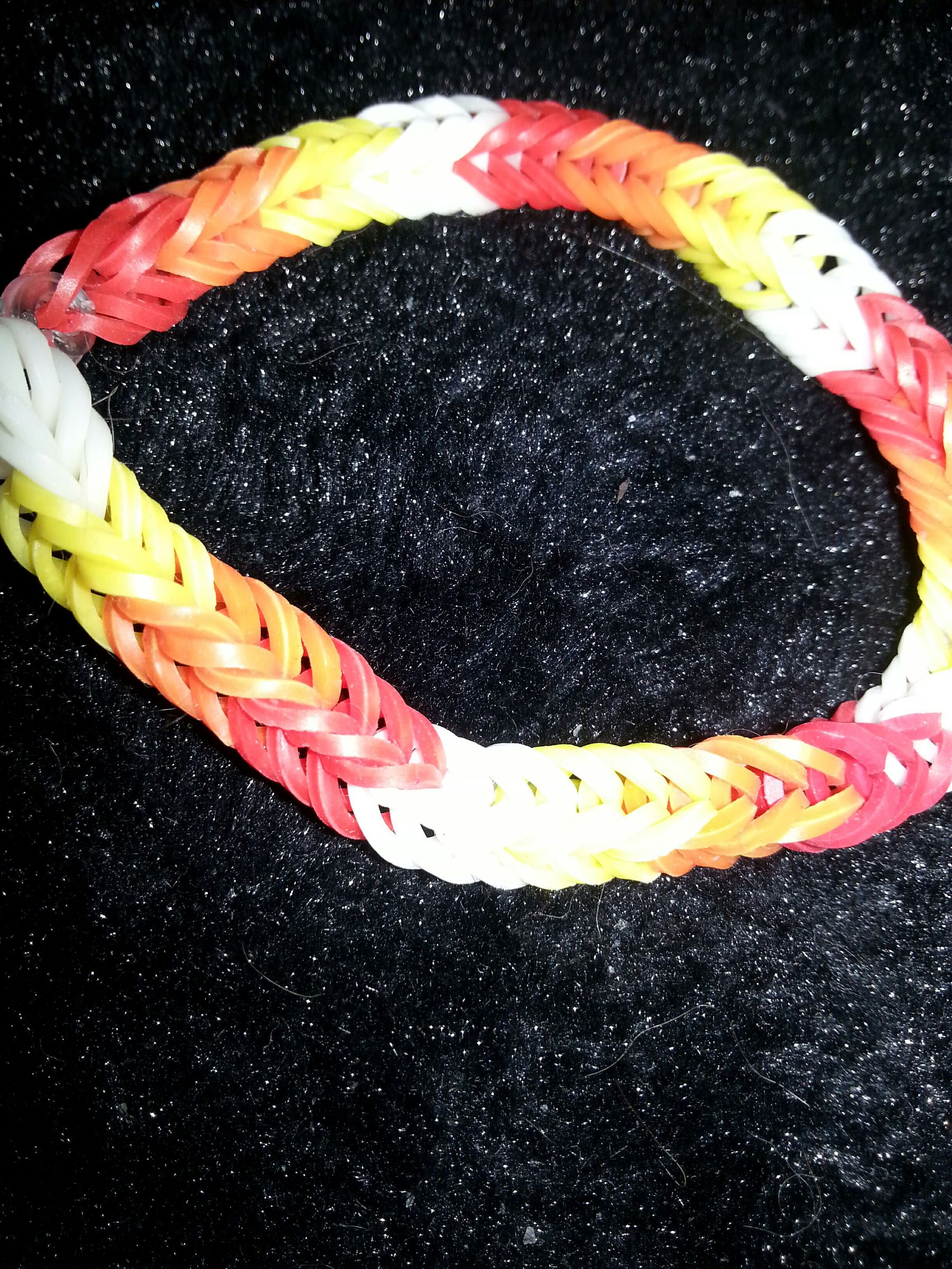 Monster Tail Fishtail Bracelet : 4 Steps - Instructables