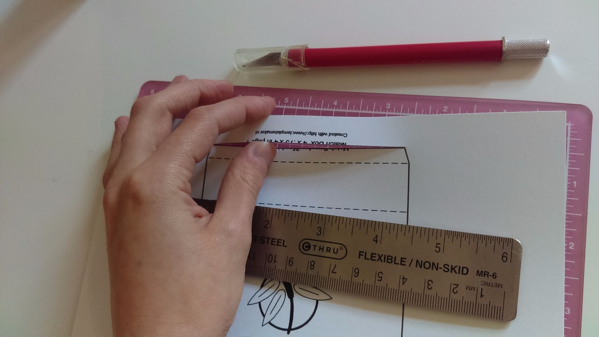 Personalized Cardstock Box : 9 Steps - Instructables