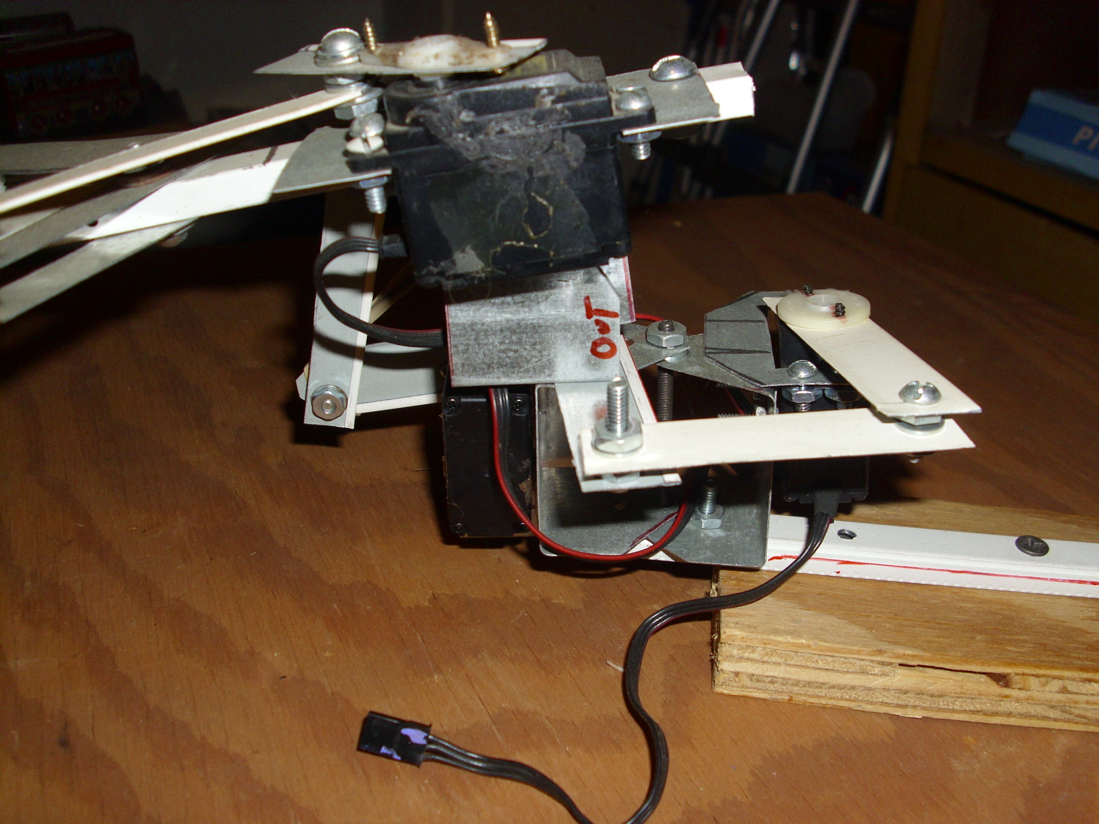 Bend Metal to Construct Servo & Motor Brackets, for Robotics : 4 Steps ...