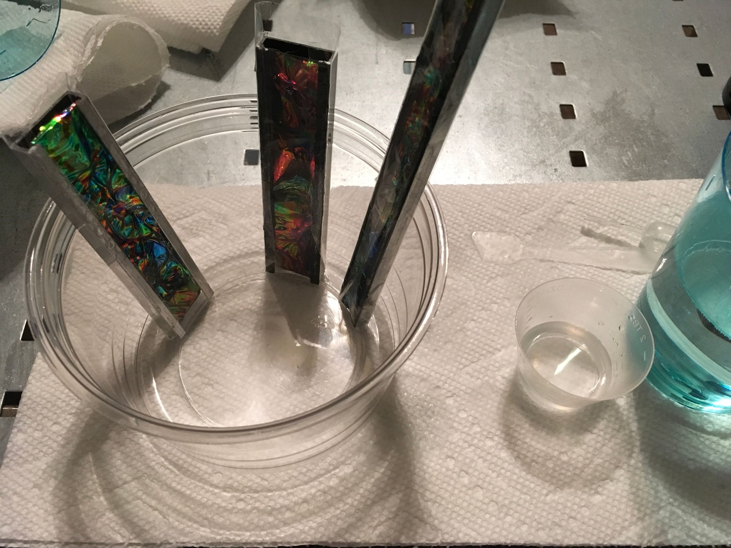 Resin Rainbow Nebula Pendant : 8 Steps (with Pictures) - Instructables