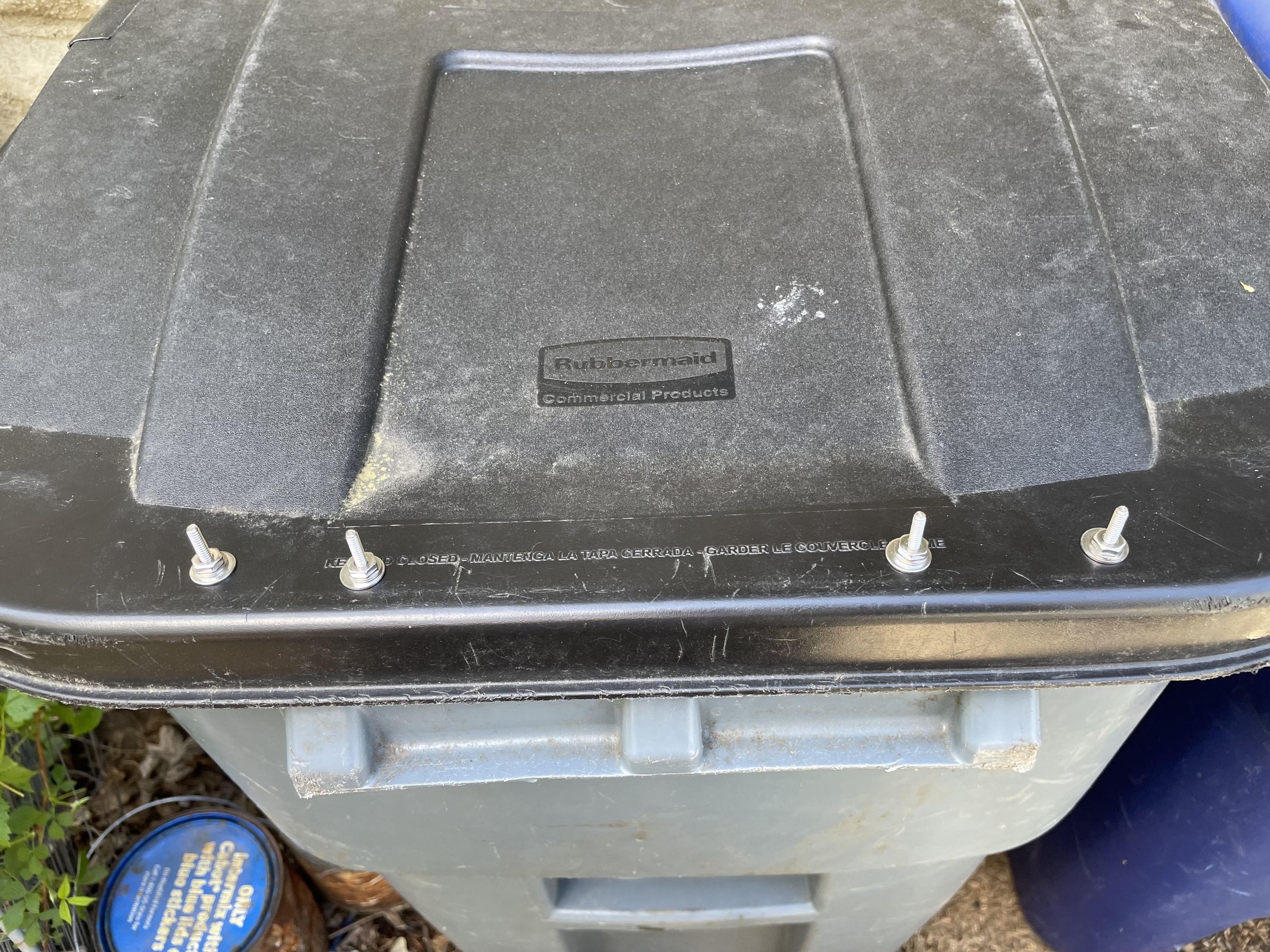 Rat-proof and Raccoon-proof Magnetically Sealed Trash Can : 4 Steps ...