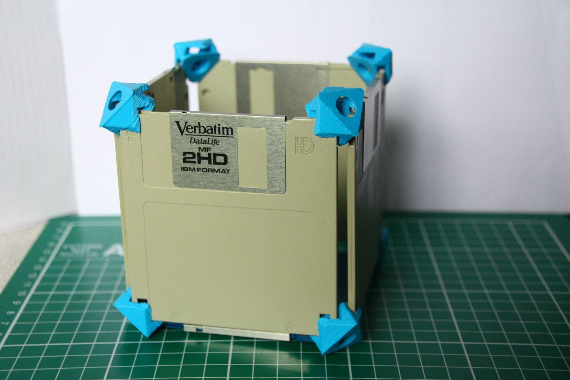 Floppy Disk Storage Case - Instructables