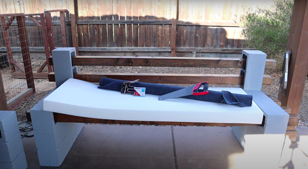 Diy Cinder Block Outdoor Furniture