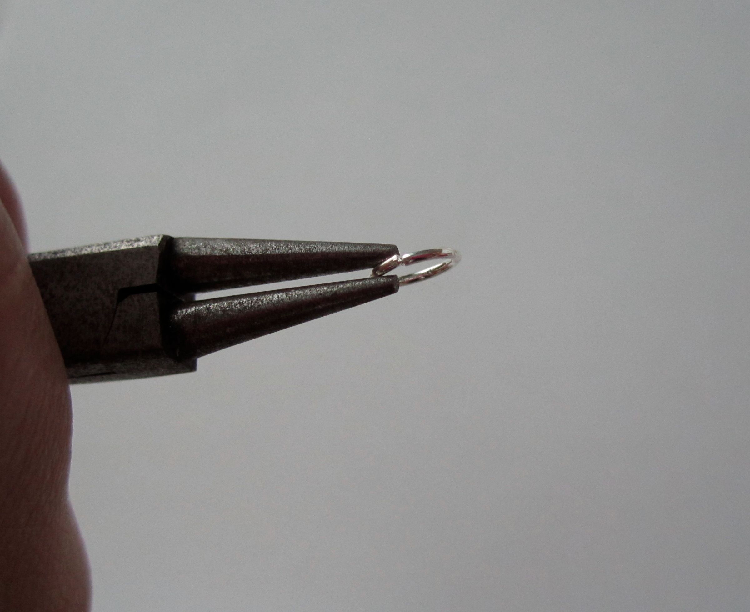 How to Open and Close Jump Rings! : 5 Steps (with Pictures) - Instructables