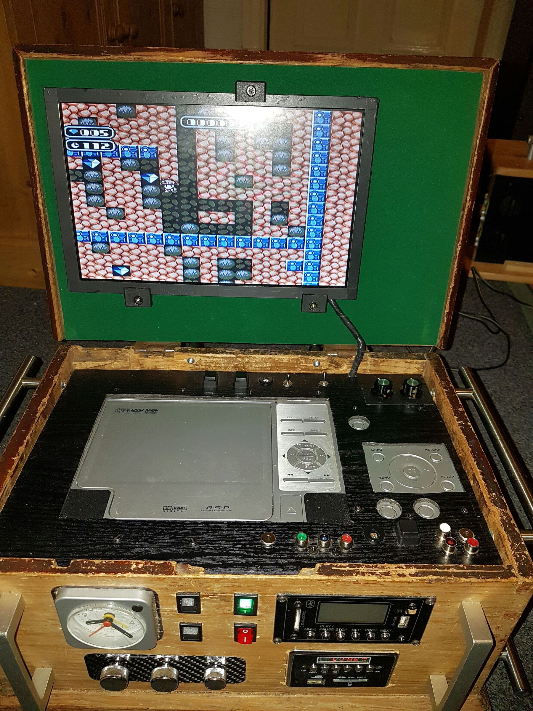 Portable Entertainment Center : 3 Steps - Instructables