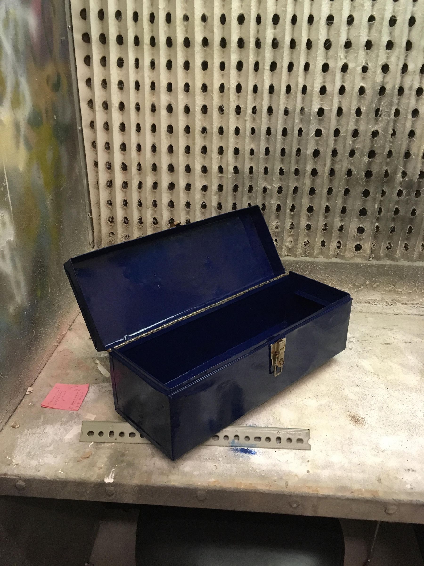 Fixing a Rusted Toolbox : 8 Steps (with Pictures) - Instructables