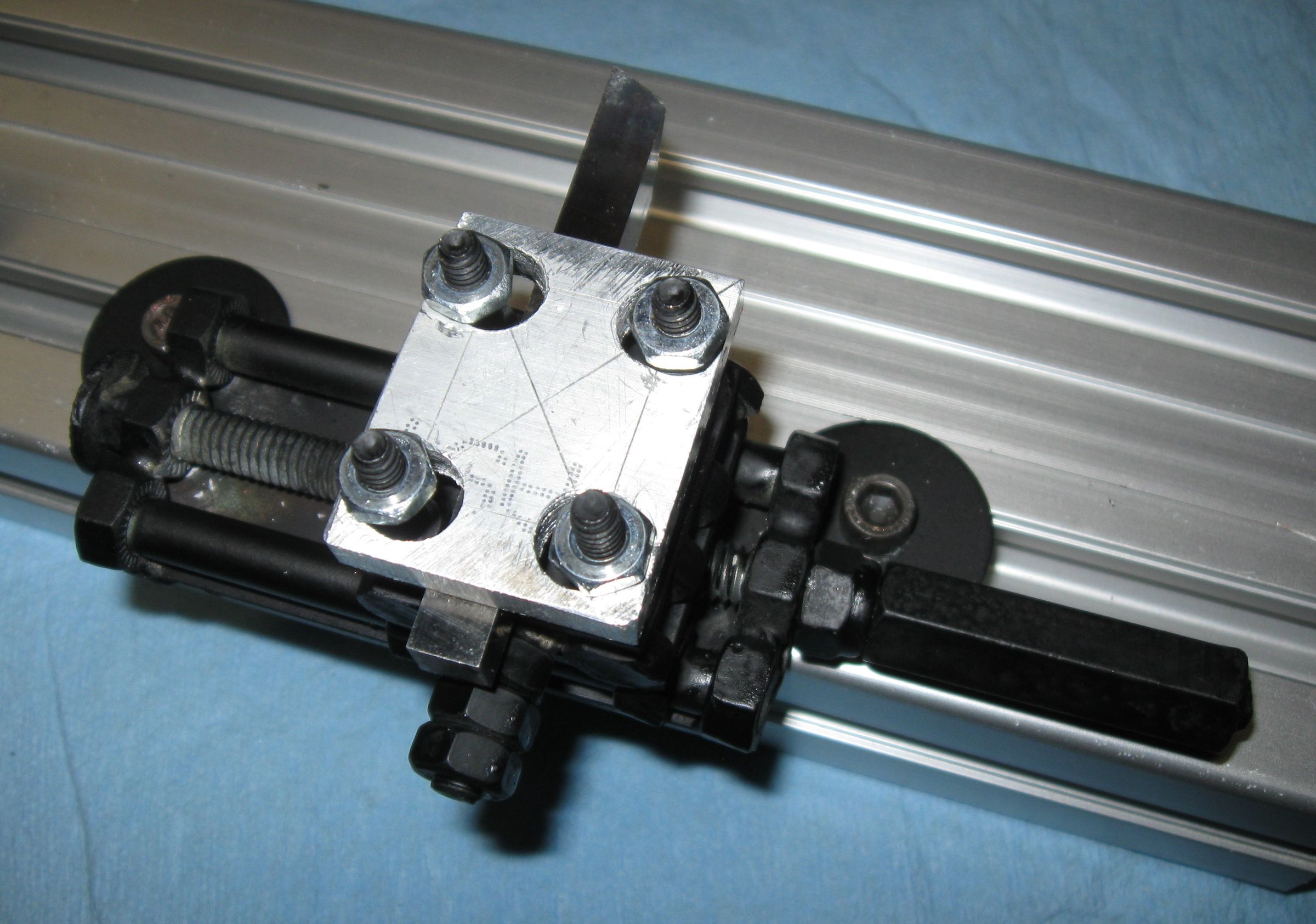 Mini Metal Lathe : 9 Steps (with Pictures) - Instructables