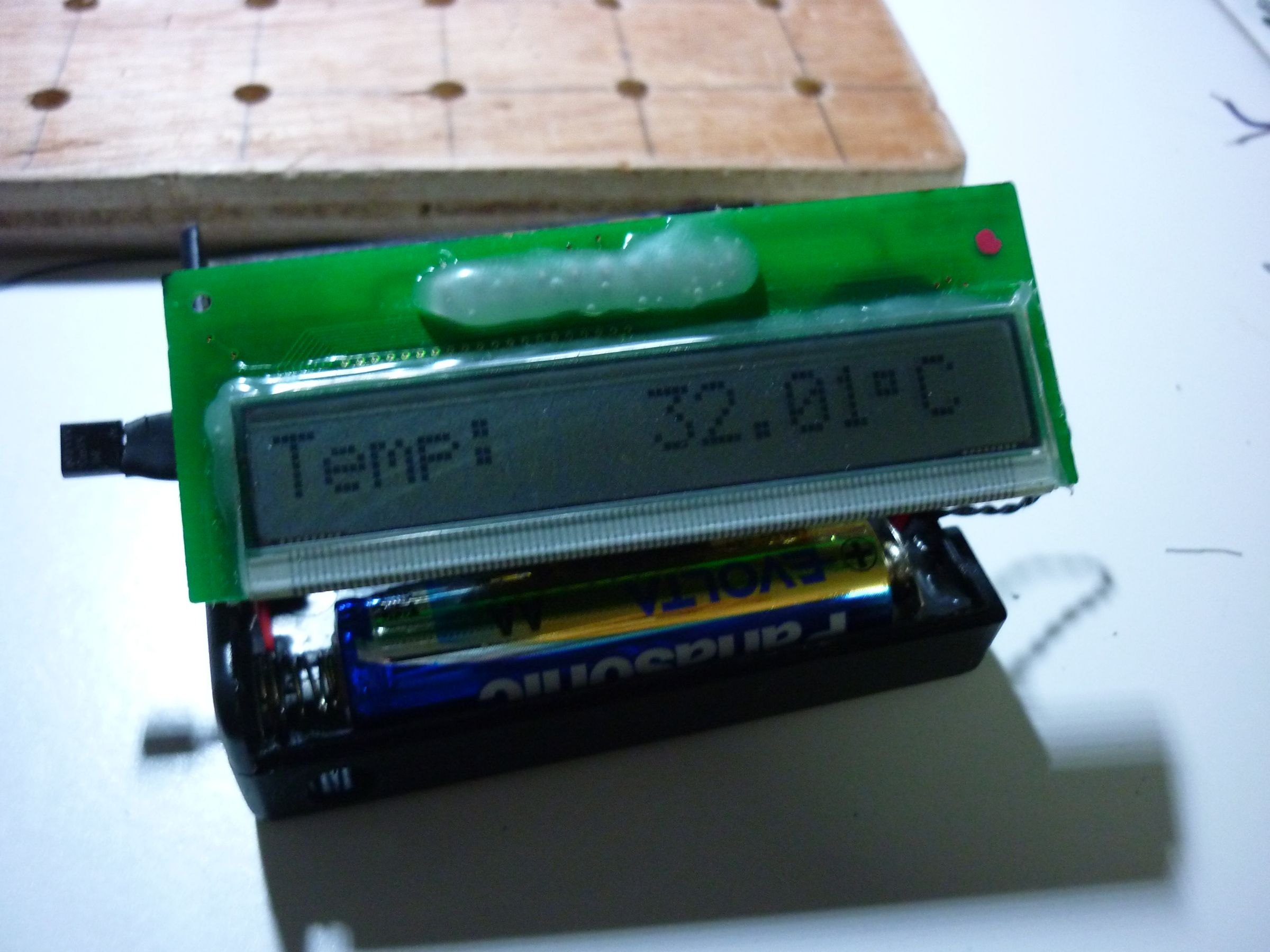 ATTiny84 + LCD + LM35 Temperature Sensor : 4 Steps - Instructables