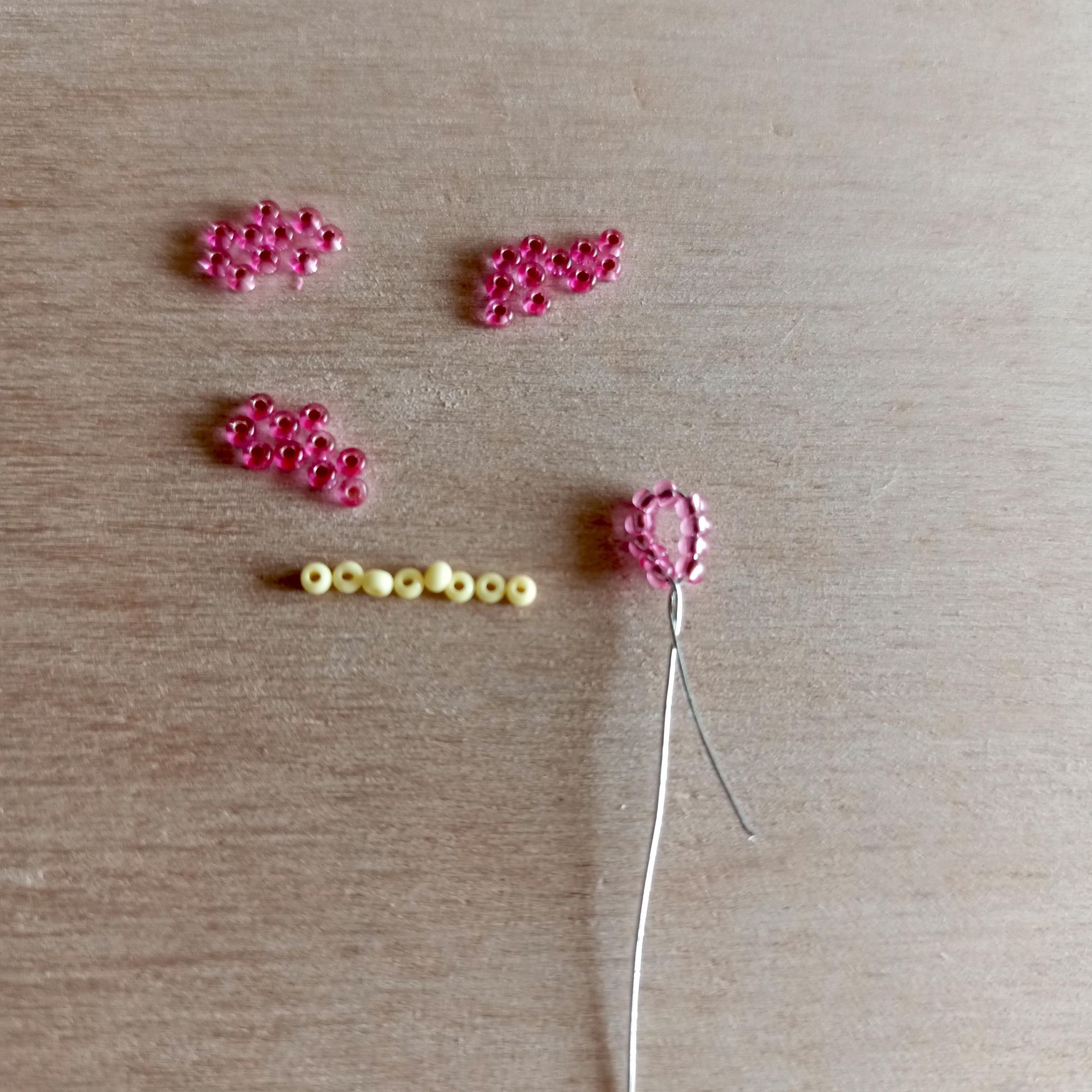 Mini Beaded Flowers Bouquets : 11 Steps (with Pictures) - Instructables
