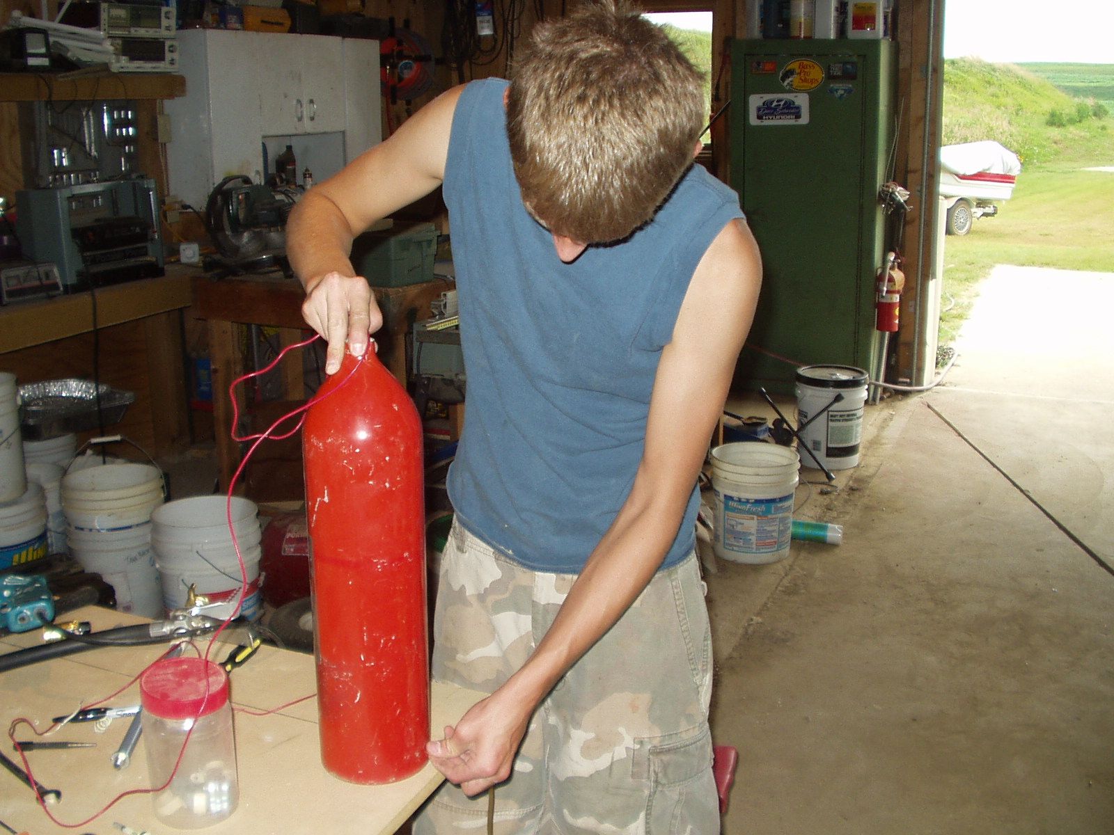 Fire Extinguisher Lamp : 5 Steps - Instructables