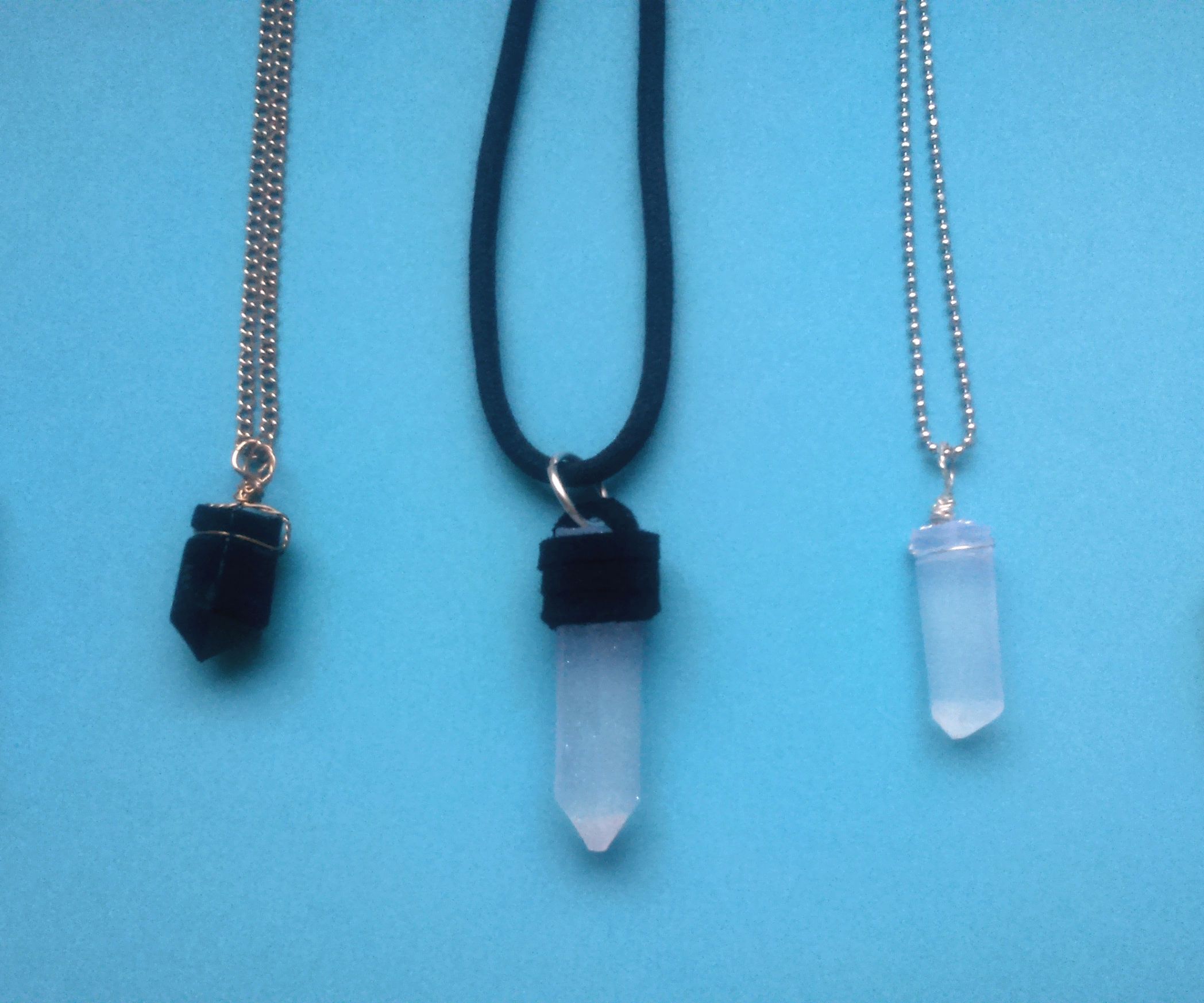 Hot Glue Stick Crystals! : 4 Steps (with Pictures) - Instructables