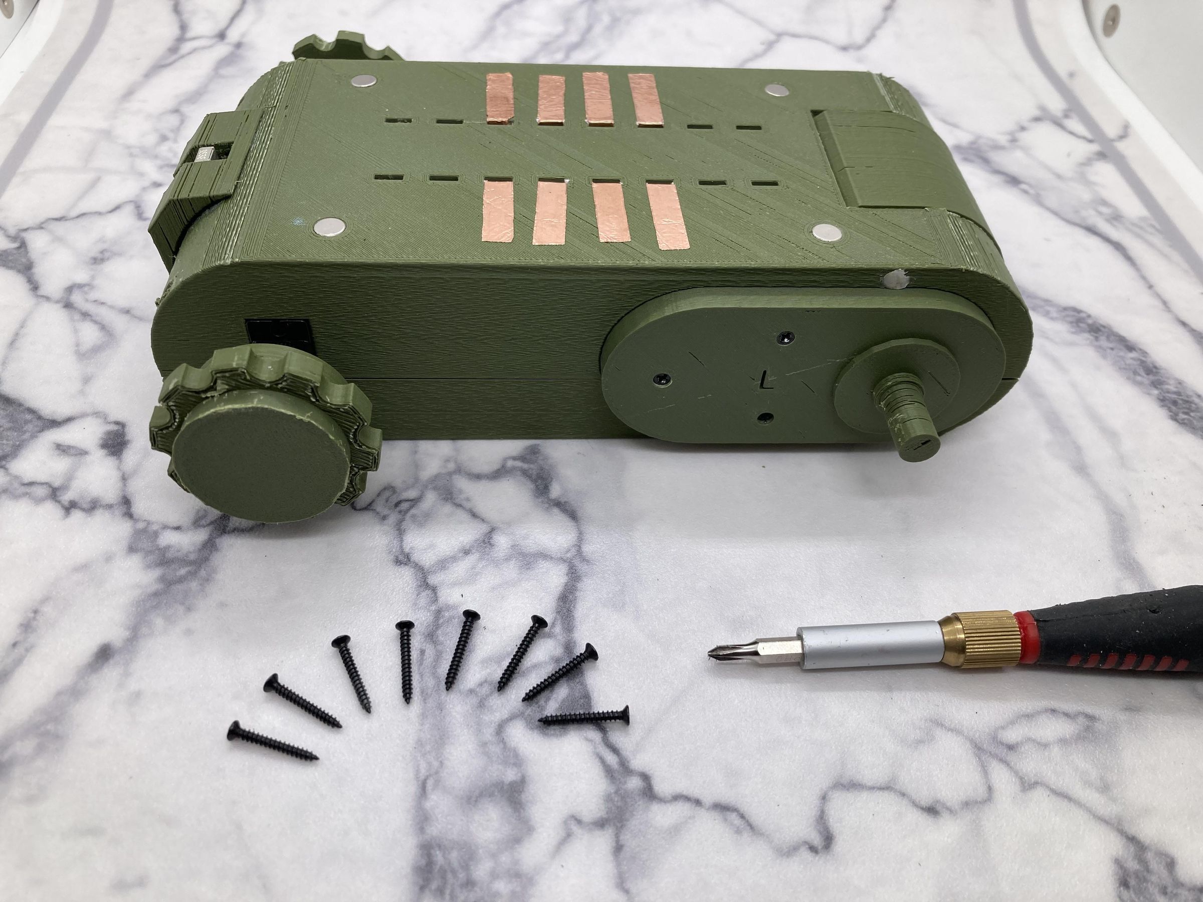Chase the Expandable Robot 1.0 : 7 Steps (with Pictures) - Instructables