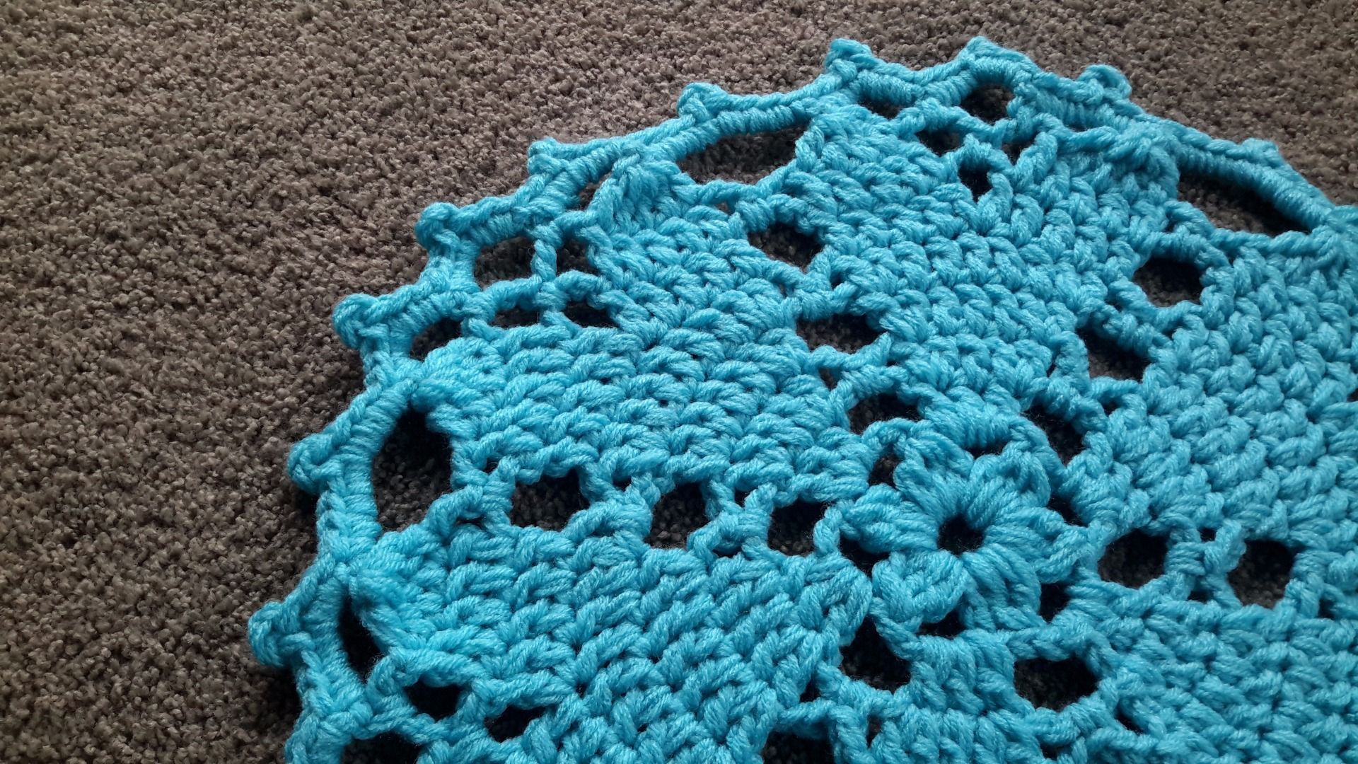 Crochet Doily/Floor Rug - Instructables