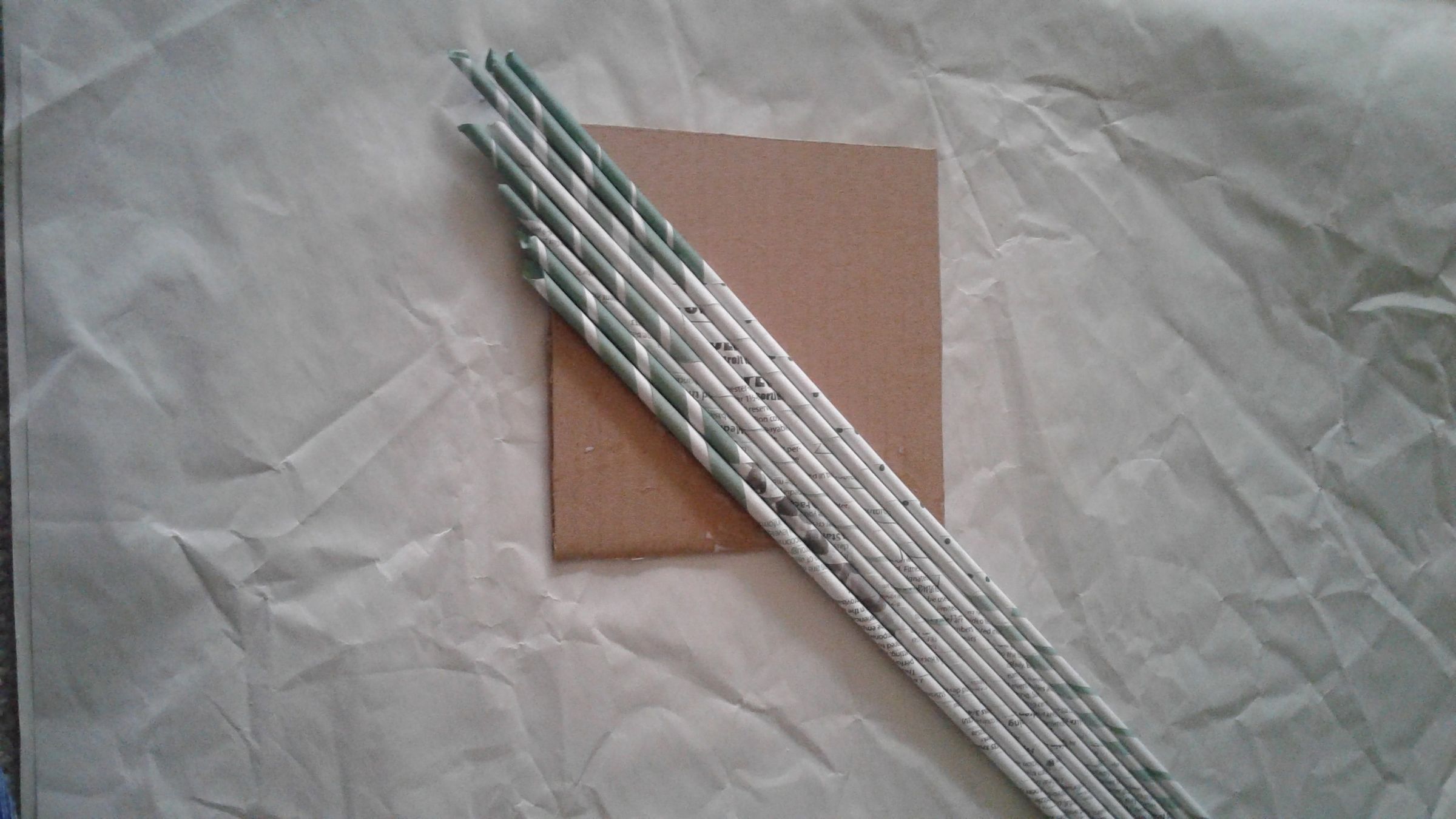 How to Make Newspaper Wall Hanging /DIY Wall Hanging With Newspaper ...