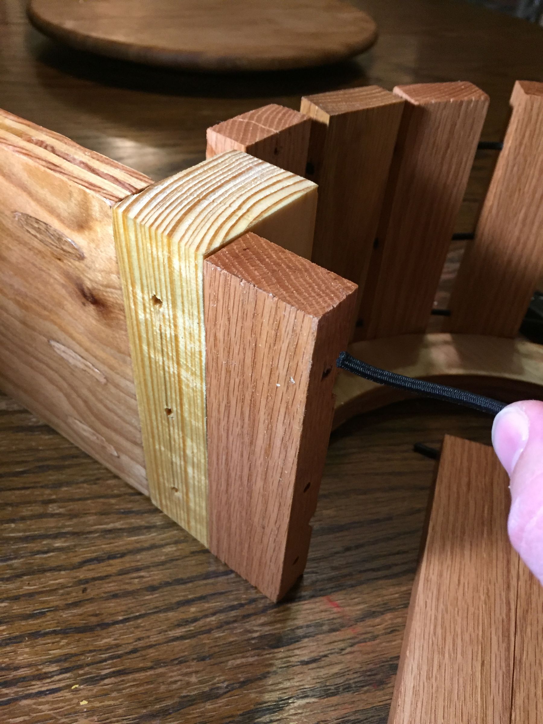Bungee Cord Book Shelf : 5 Steps (with Pictures) - Instructables