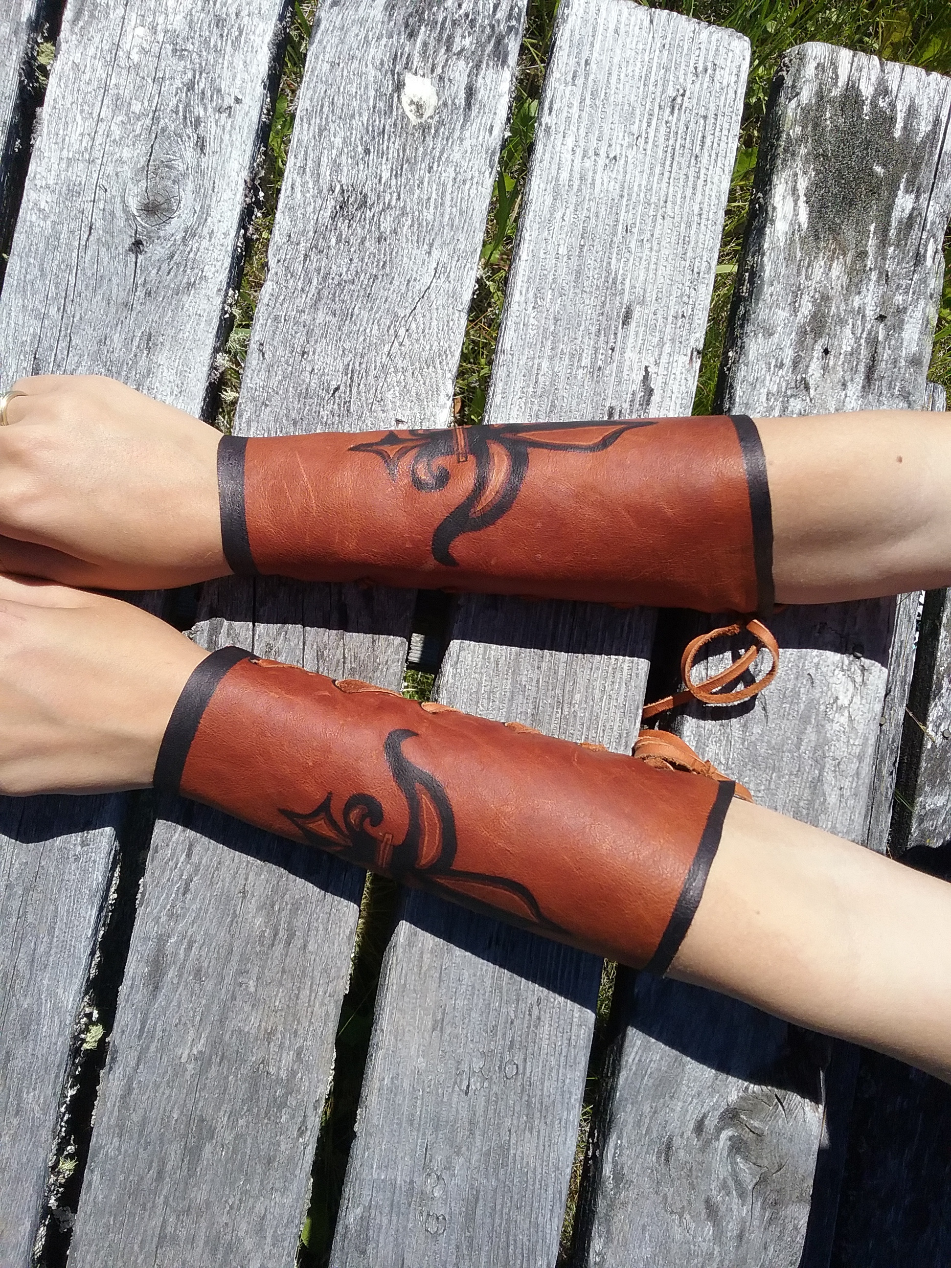 Medieval Arm Bracers : 7 Steps (with Pictures) - Instructables