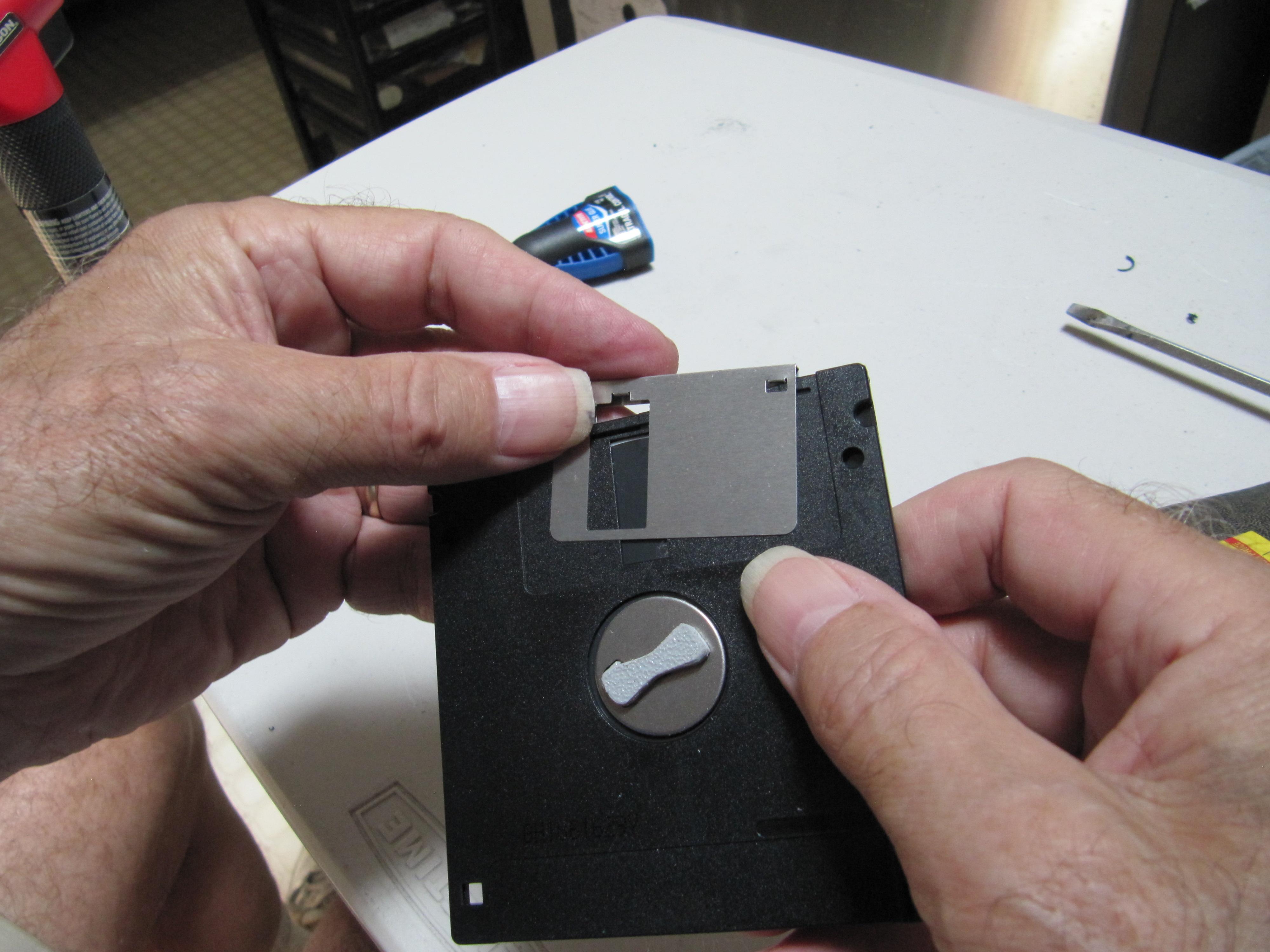 Floppy Diskette SD Card Caddy Dispenser : 10 Steps (with Pictures ...