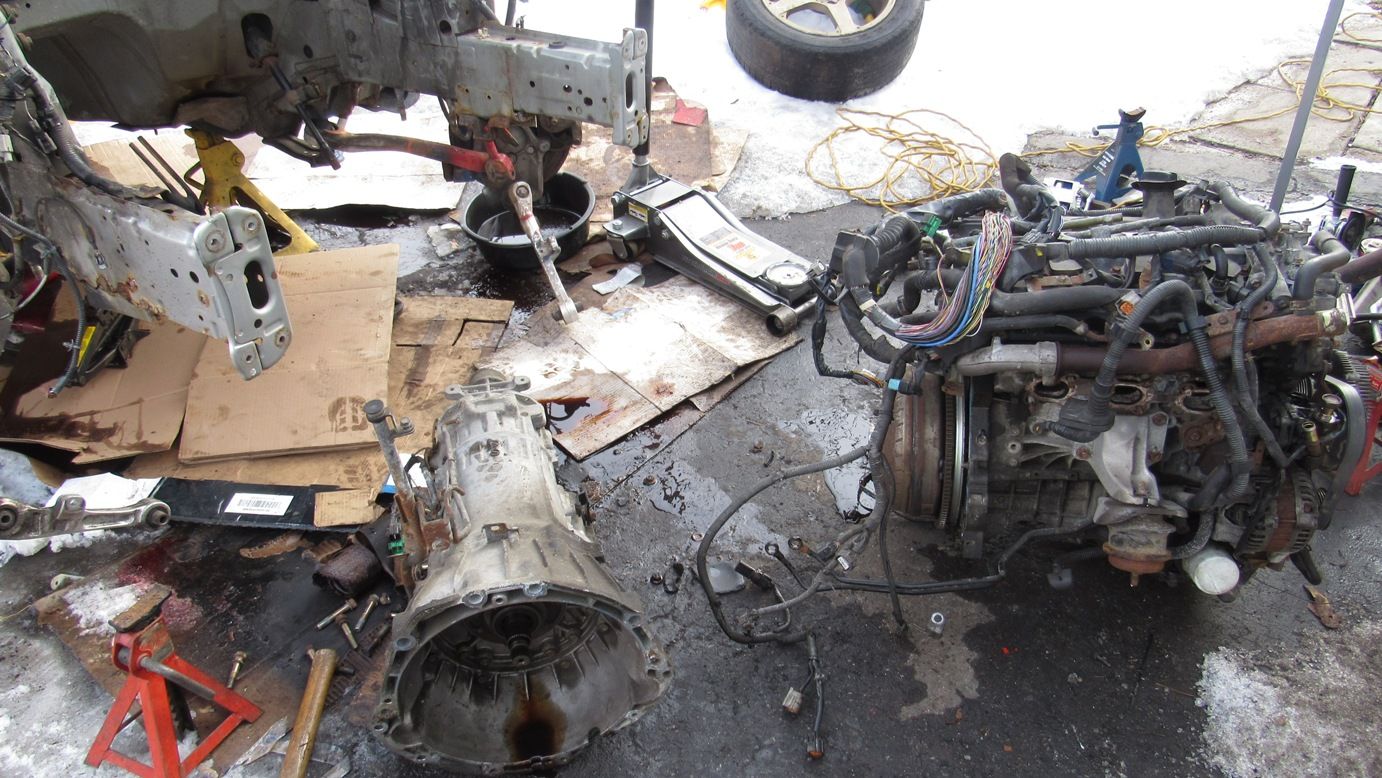 How to Remove a Car Engine and Transmission : 7 Steps - Instructables