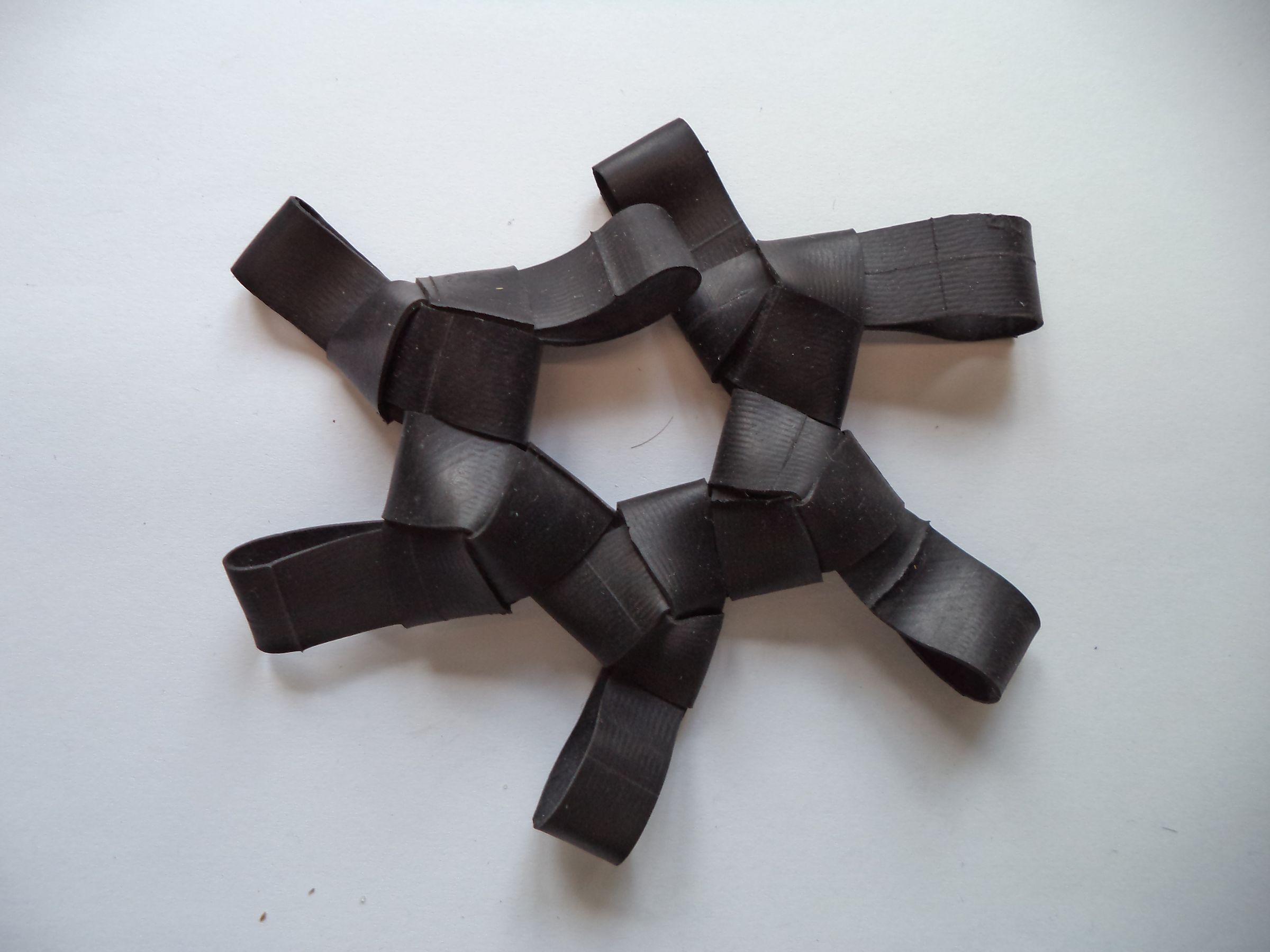 Backpack Cargo Net From Inner Tubes : 26 Steps (with Pictures ...