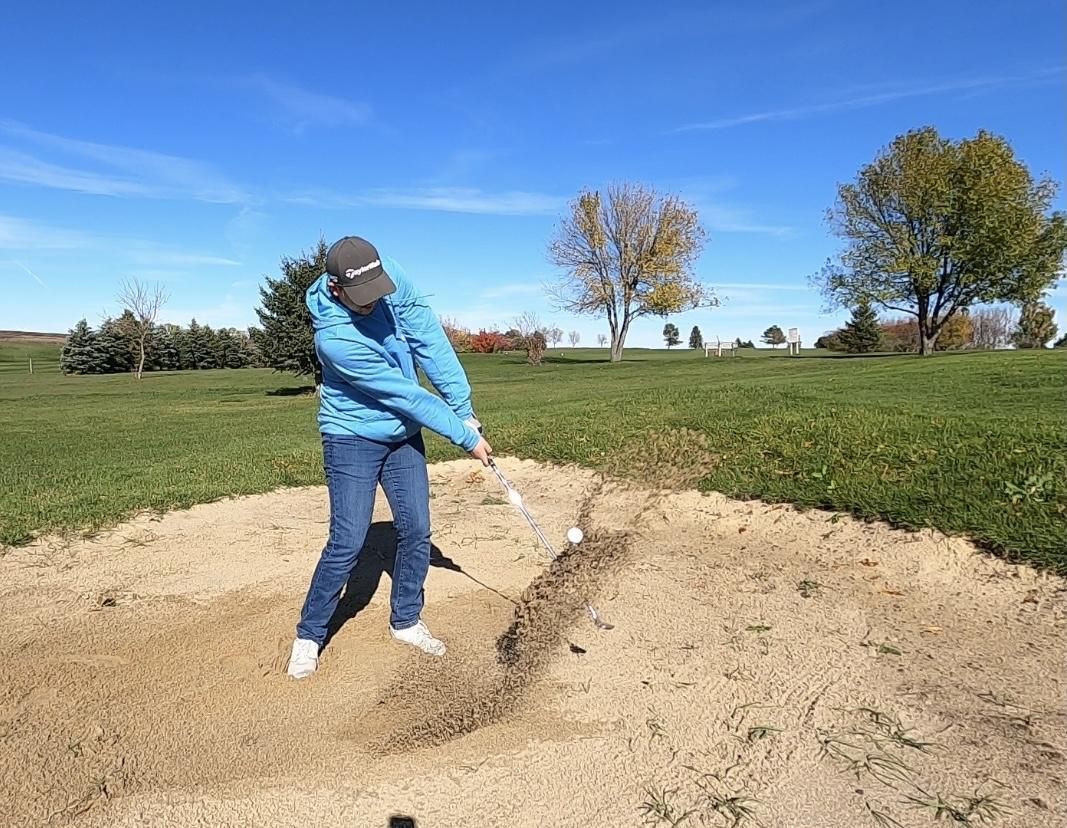 How to Hit Out of a Sand Bunker in Golf. : 5 Steps - Instructables
