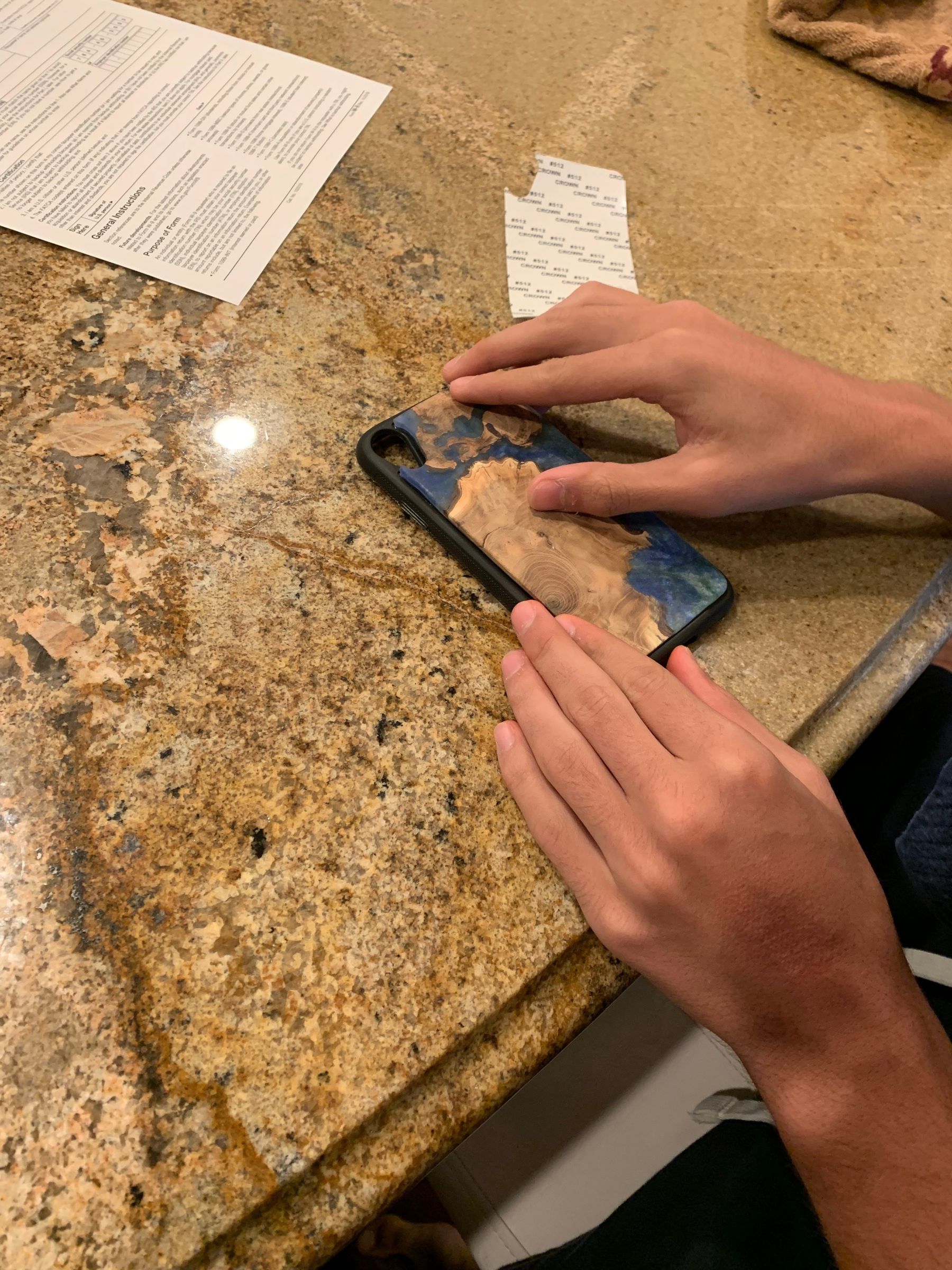 DIY Wood and Resin Phone Case : 6 Steps - Instructables