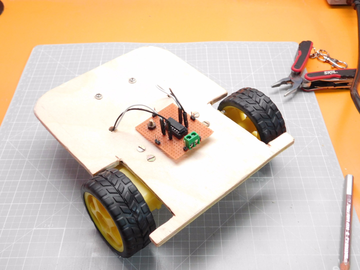 Multi-Purpose Plywood Robot Prototyping Base : 21 Steps (with Pictures ...
