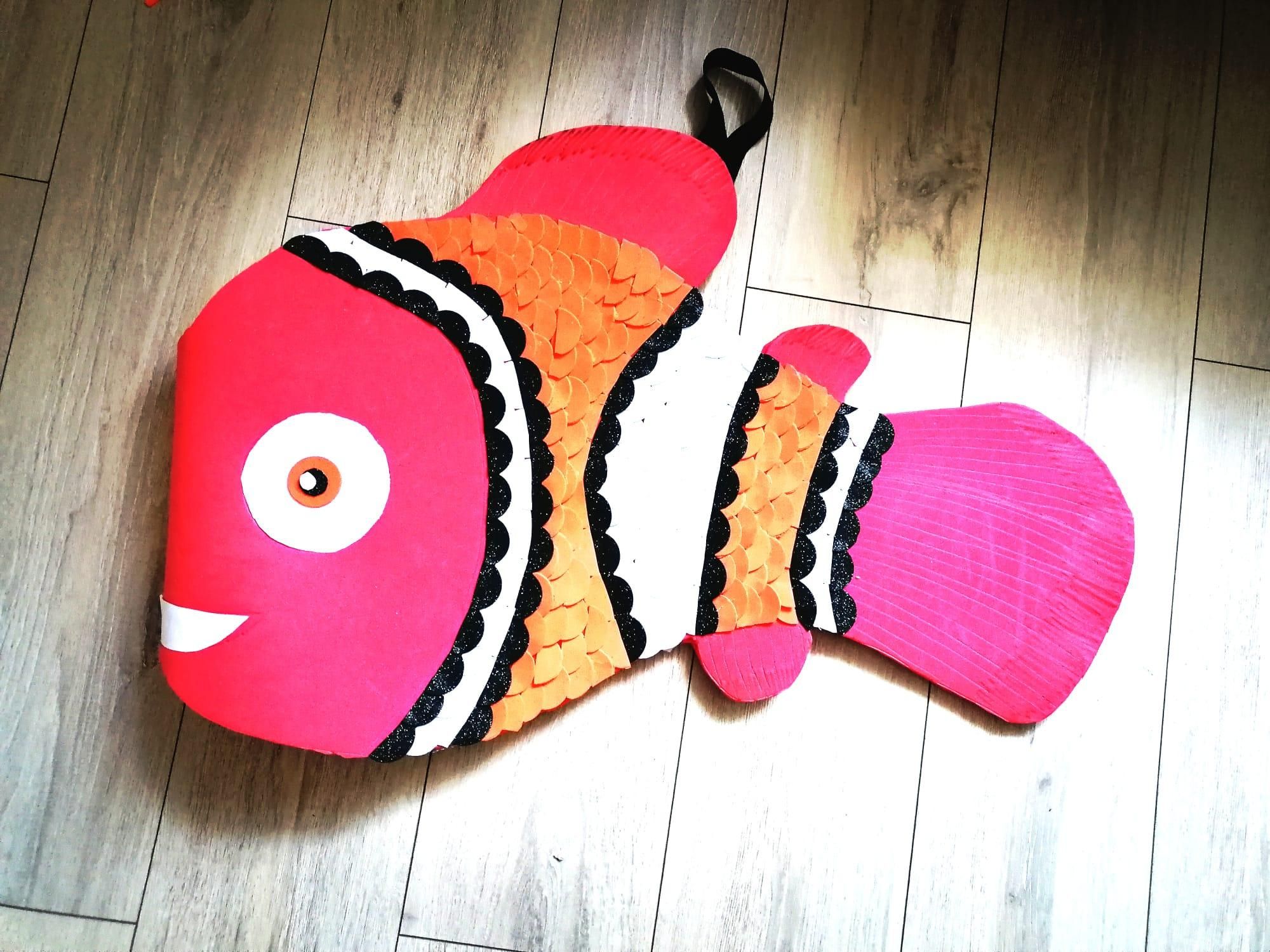 DIY Nemo Costume : 8 Steps - Instructables