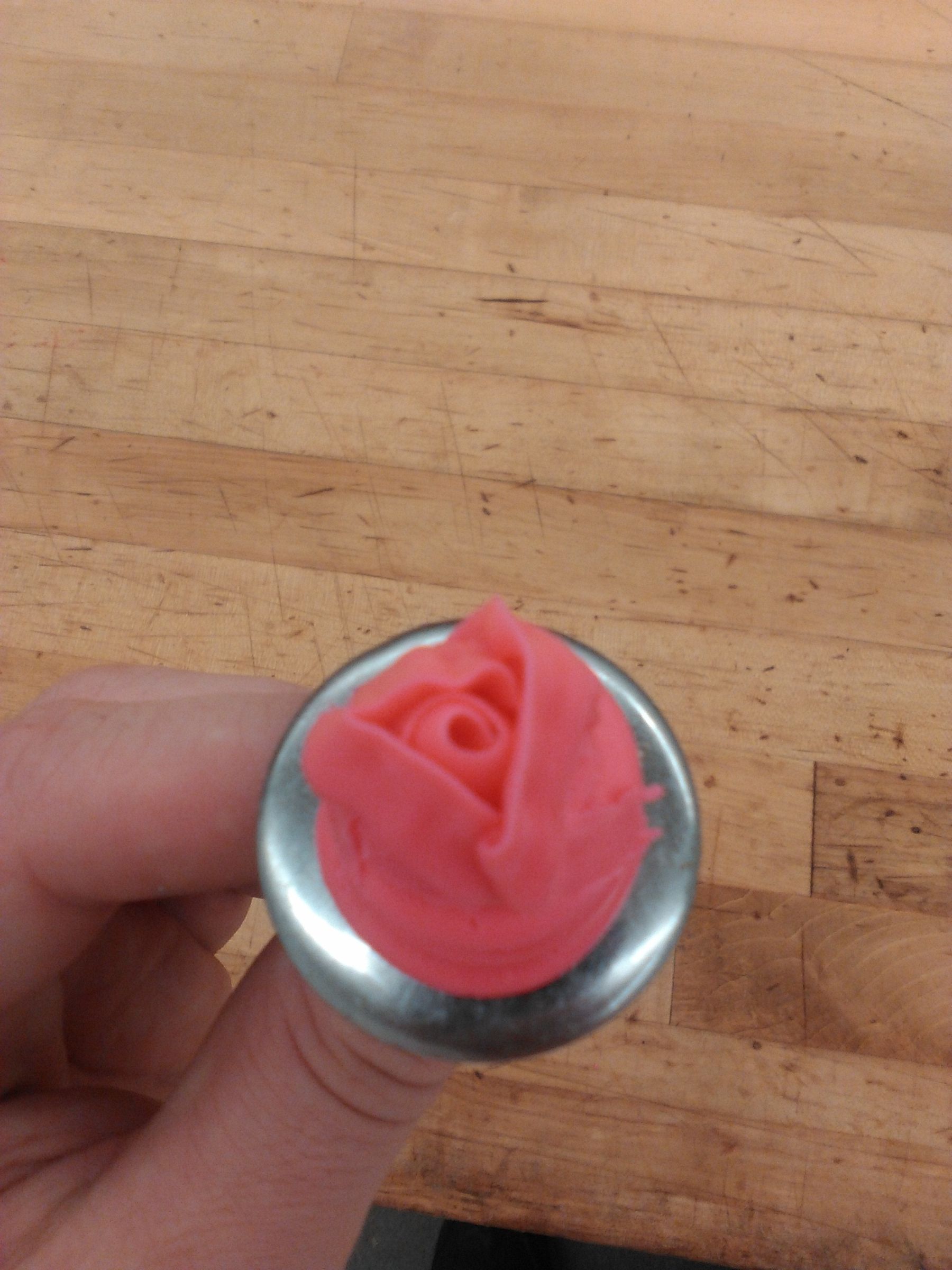 How to Pipe a Rose : 9 Steps (with Pictures) - Instructables