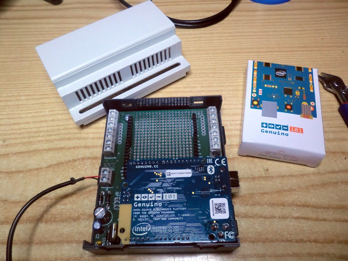 Arduino Uno Arduino 101 Din Rail Enclosure And Breadboard 9 Steps