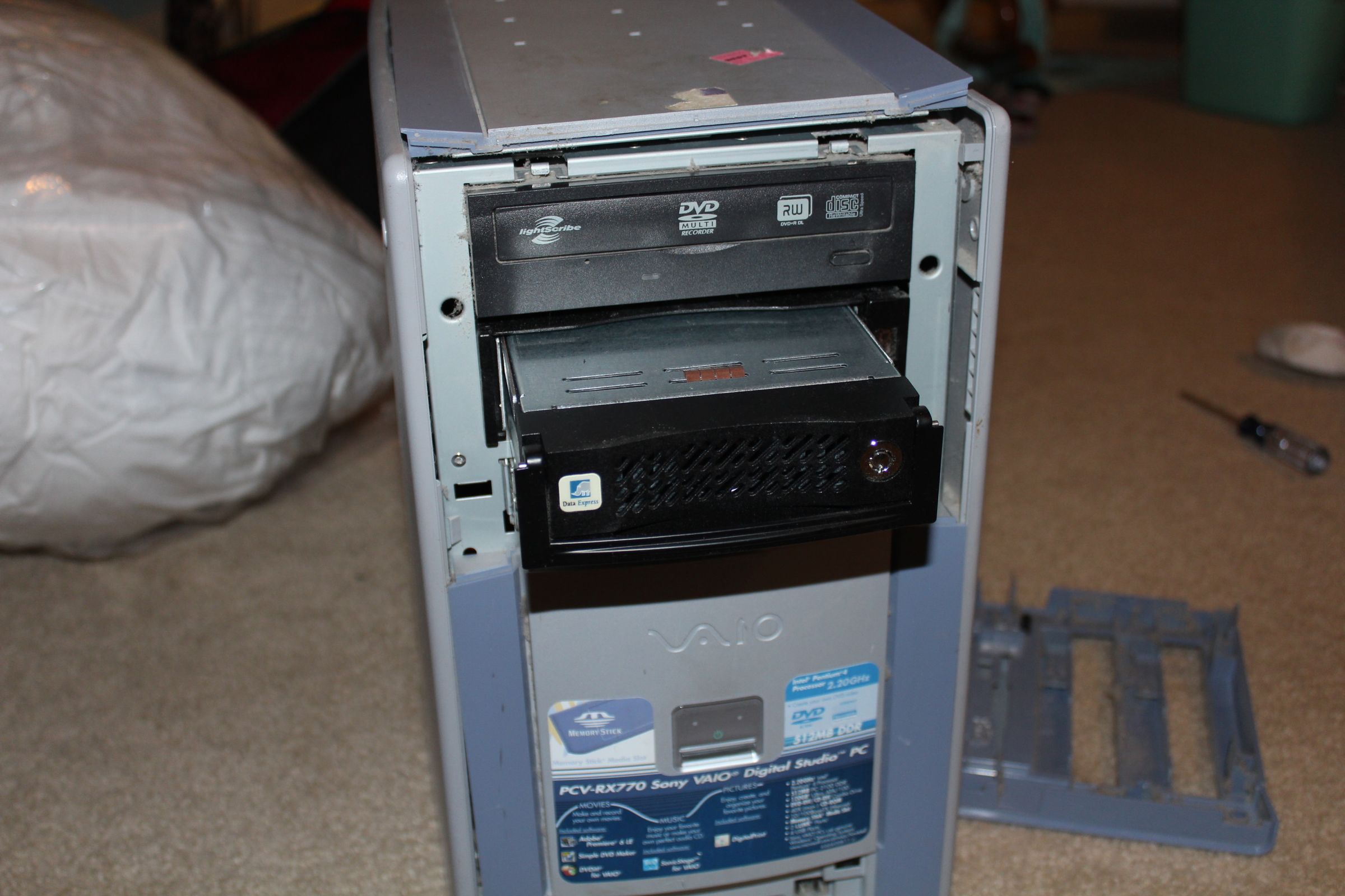 Awesome Computer Secret Compartment : 8 Steps - Instructables