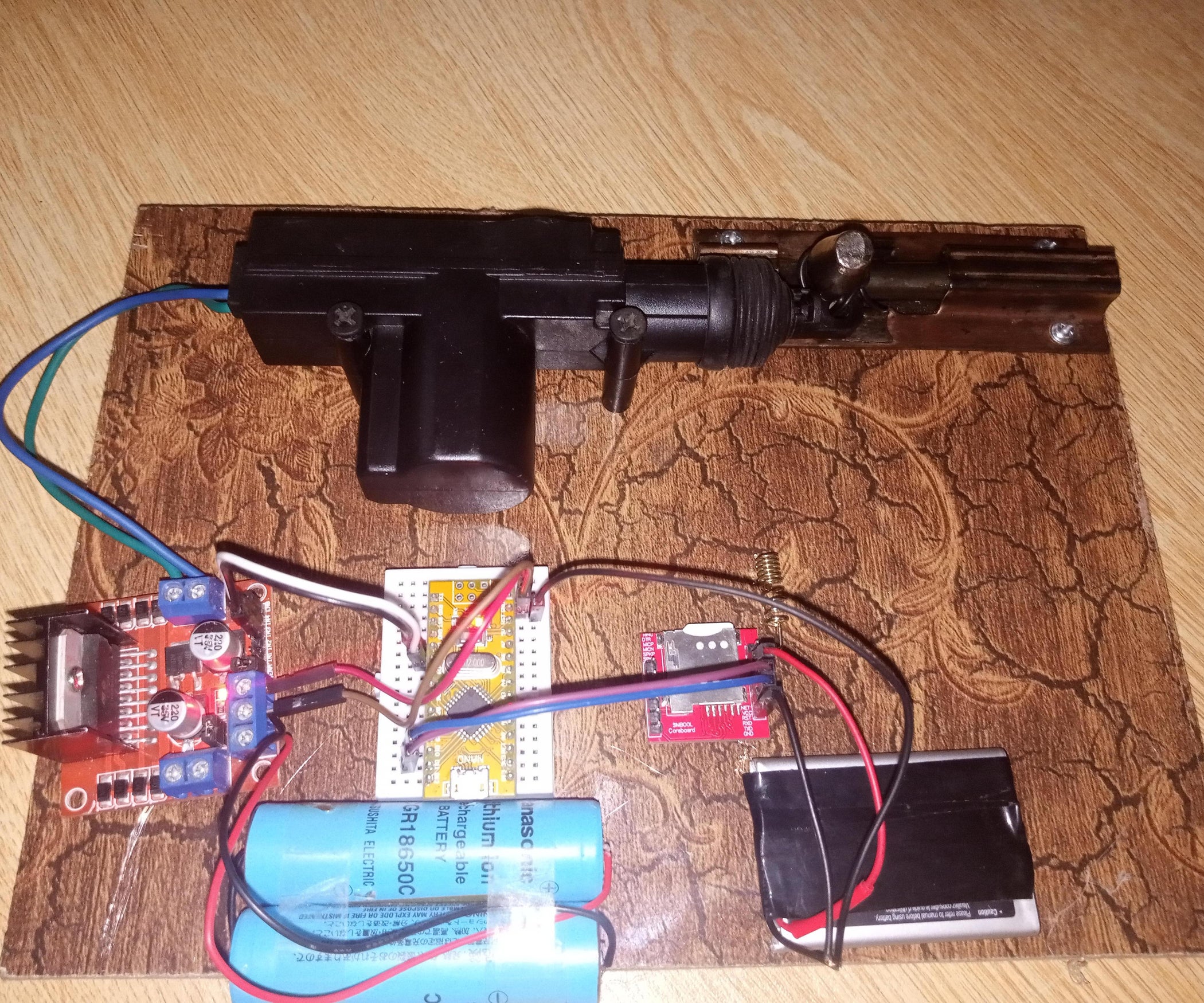 GSM Based Door Lock : 3 Steps - Instructables