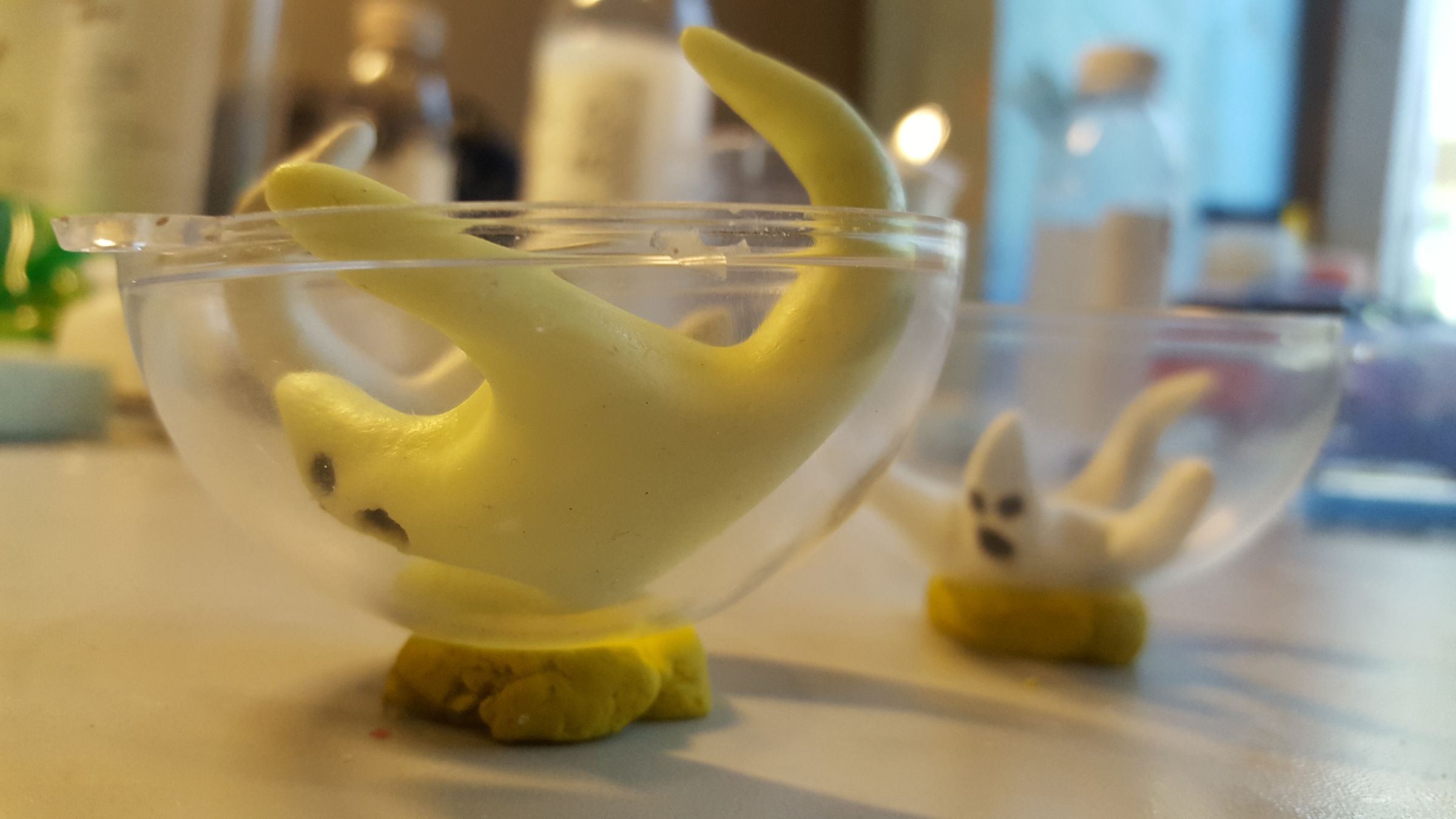 Ghosts in a Shell Bouncing Ball (Glow in the Dark) : 16 Steps (with ...