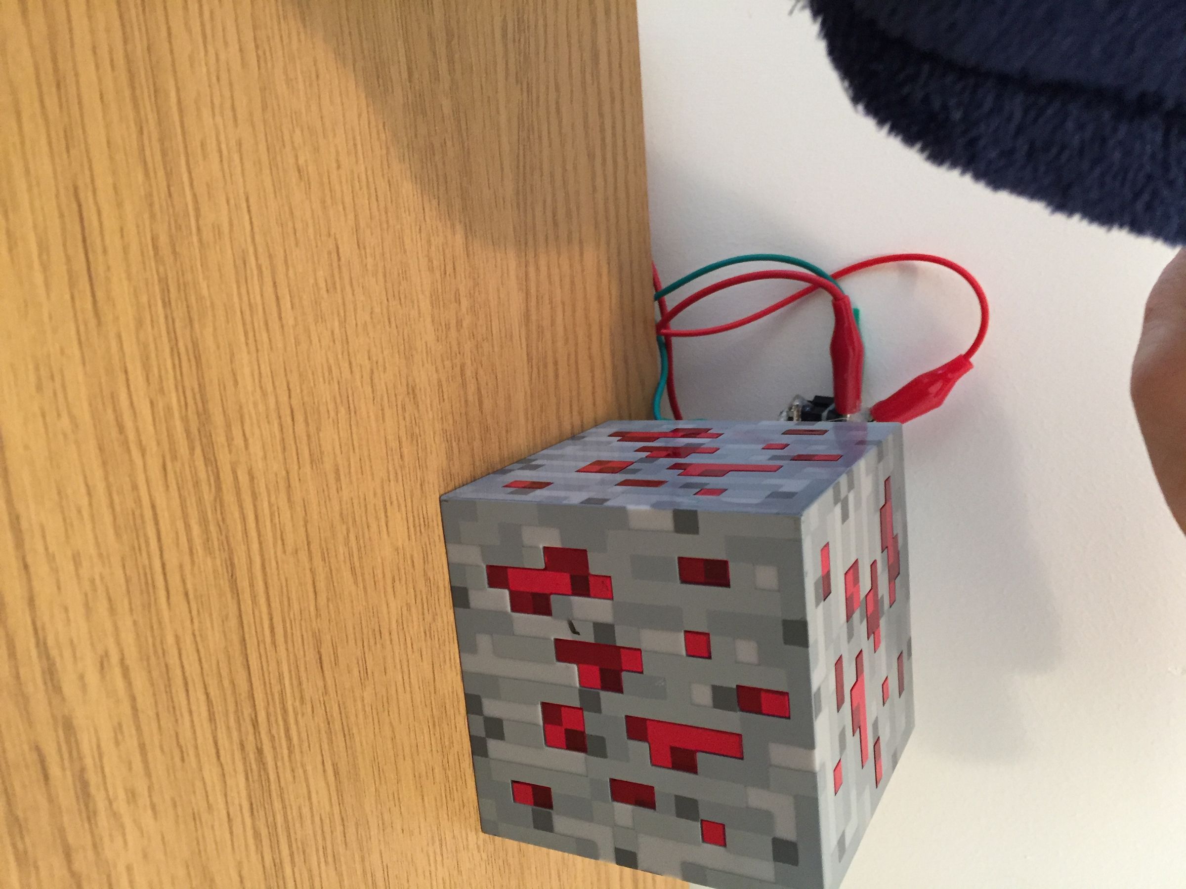 Movement Activated Redstone : 7 Steps (with Pictures) - Instructables