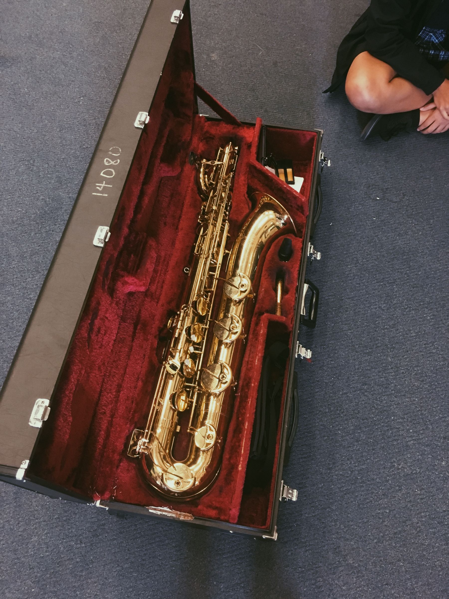 How to Put Together a Baritone Saxophone : 10 Steps - Instructables