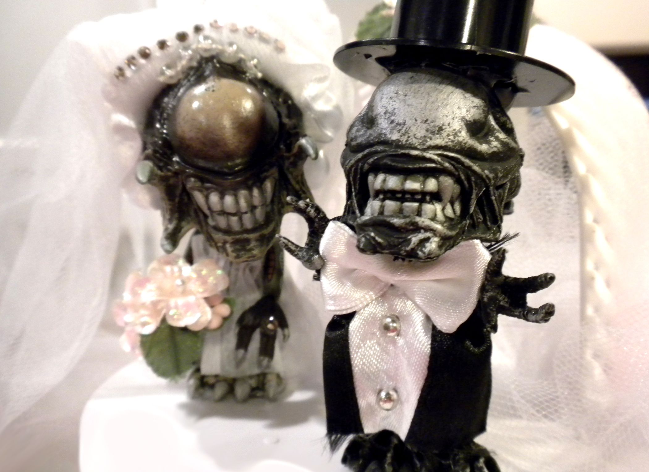 Alien & PredAlien Cake Topper : 5 Steps (with Pictures) - Instructables