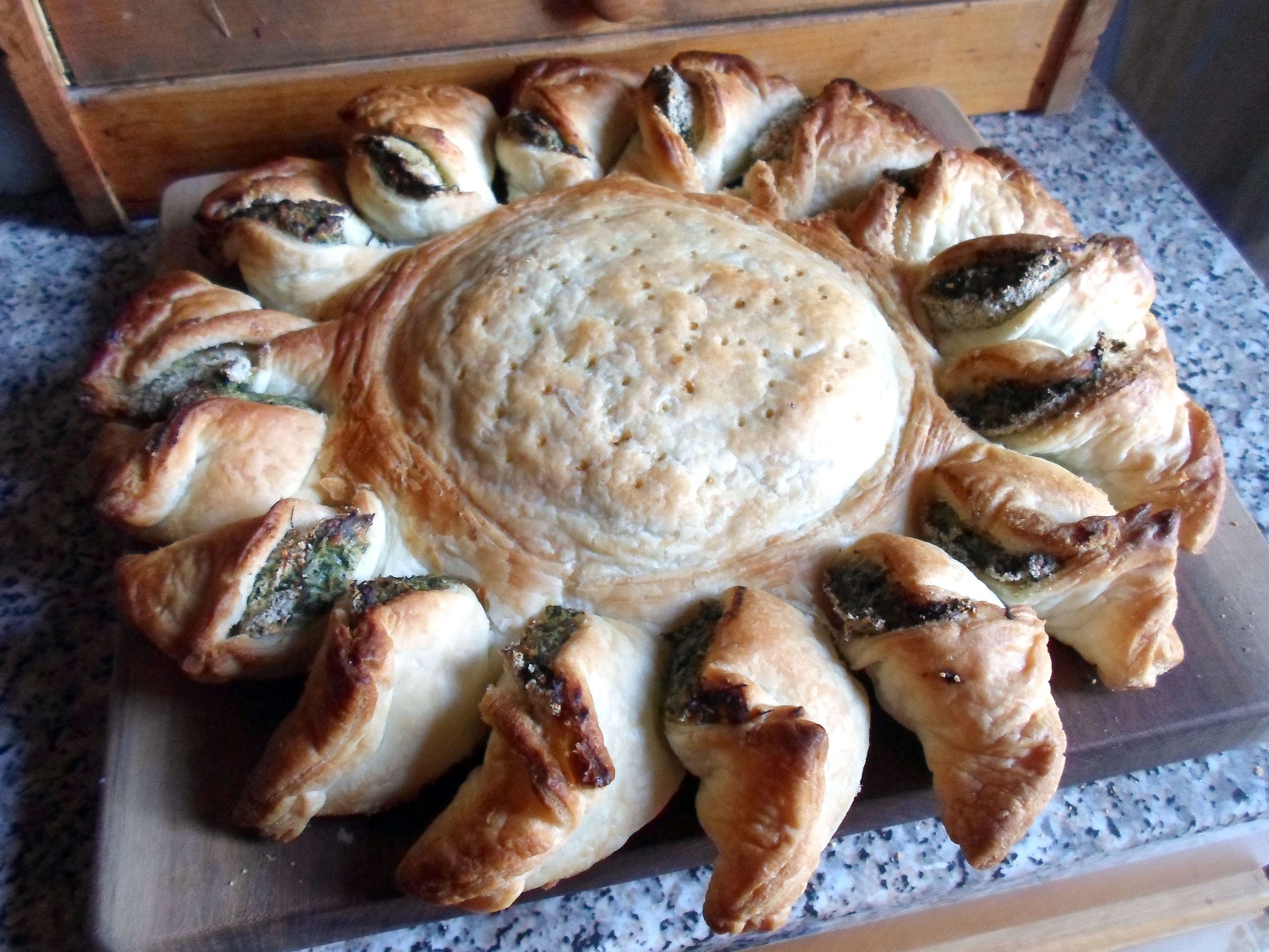 Sunflower Spinach Pie Recipe : 5 Steps (with Pictures) - Instructables