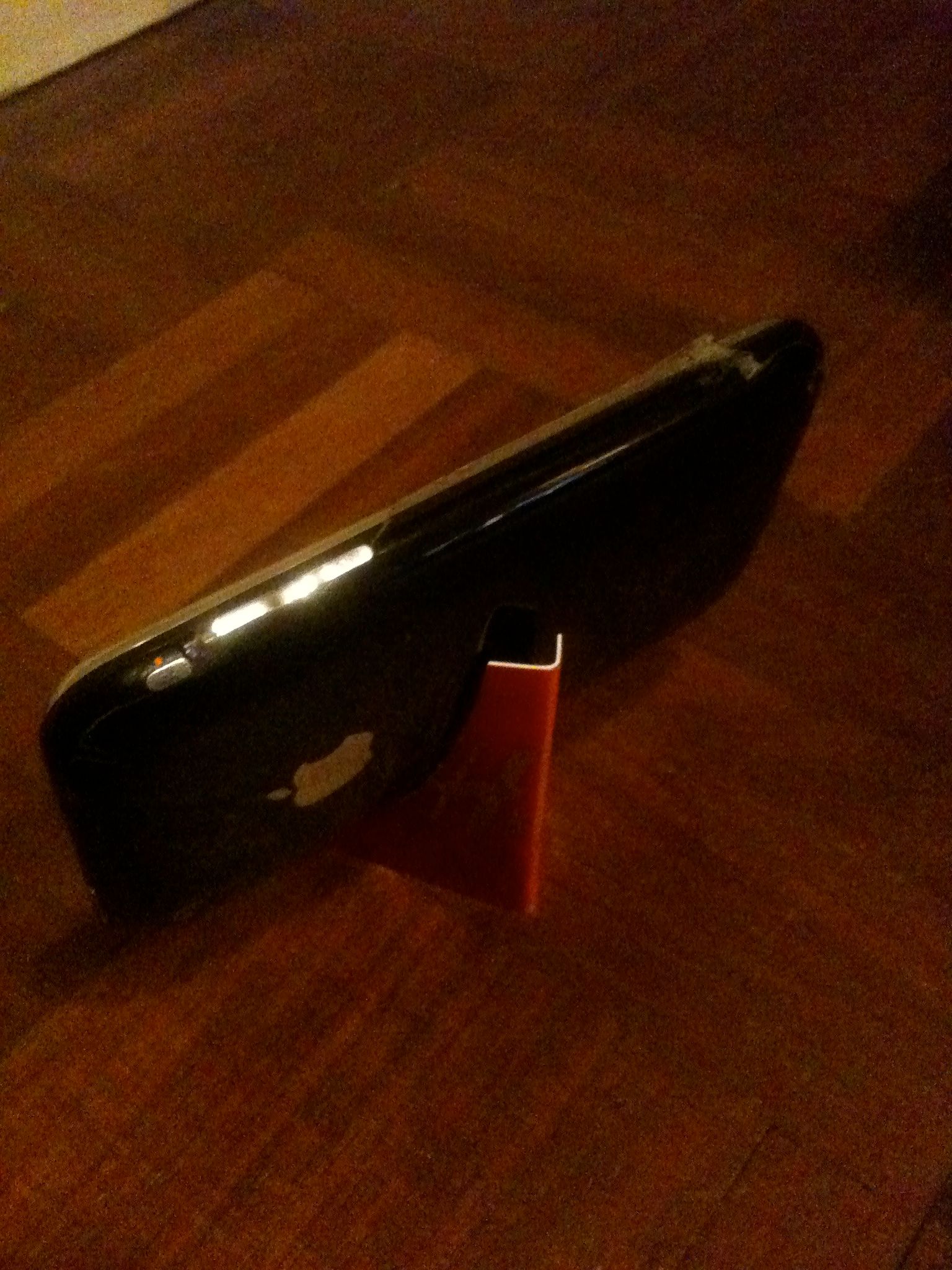 Old Card Phone Stand : 5 Steps - Instructables