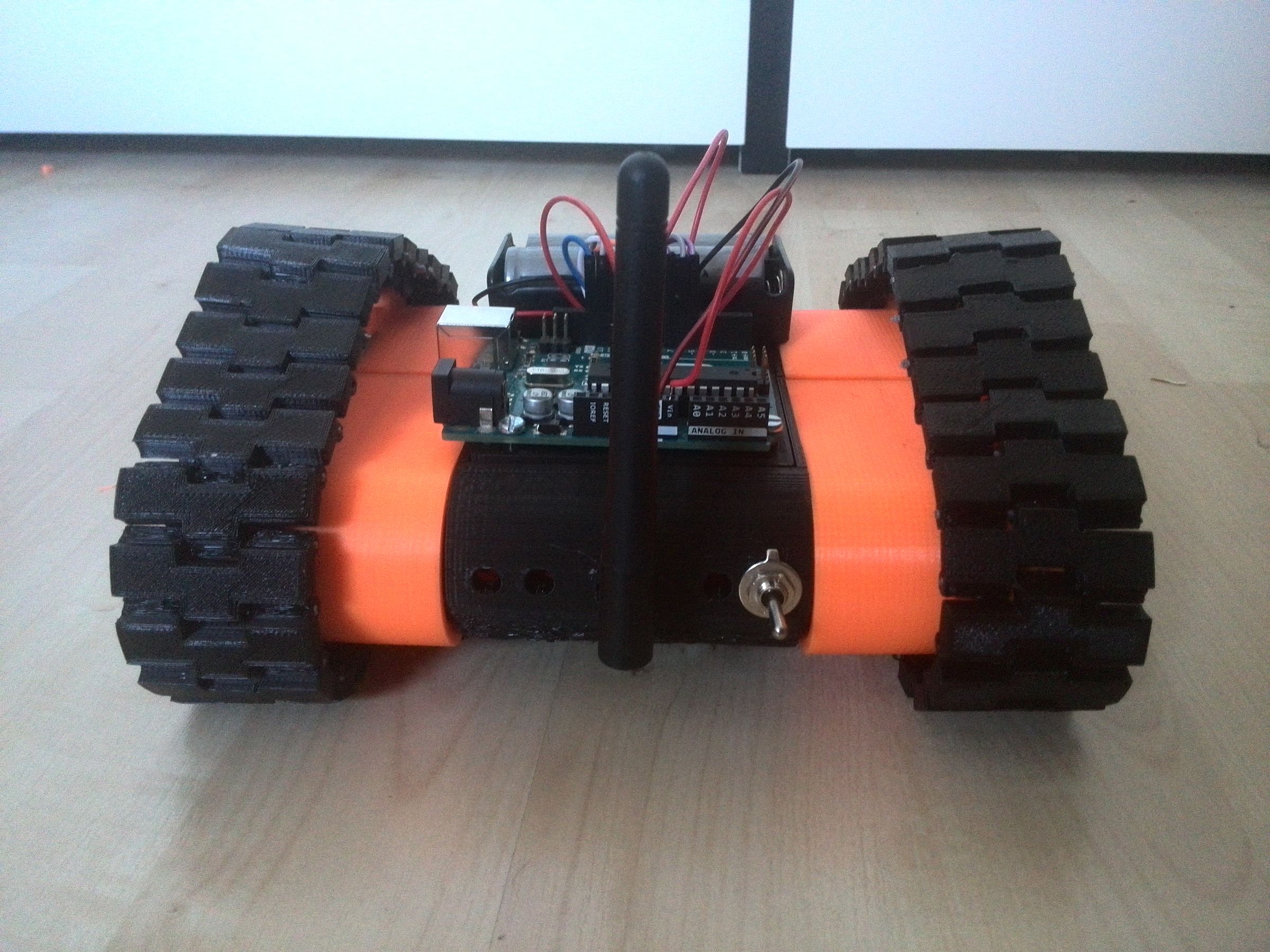 Wireless Arduino Controlled Tank (nRF24L01) : 6 Steps (with Pictures ...