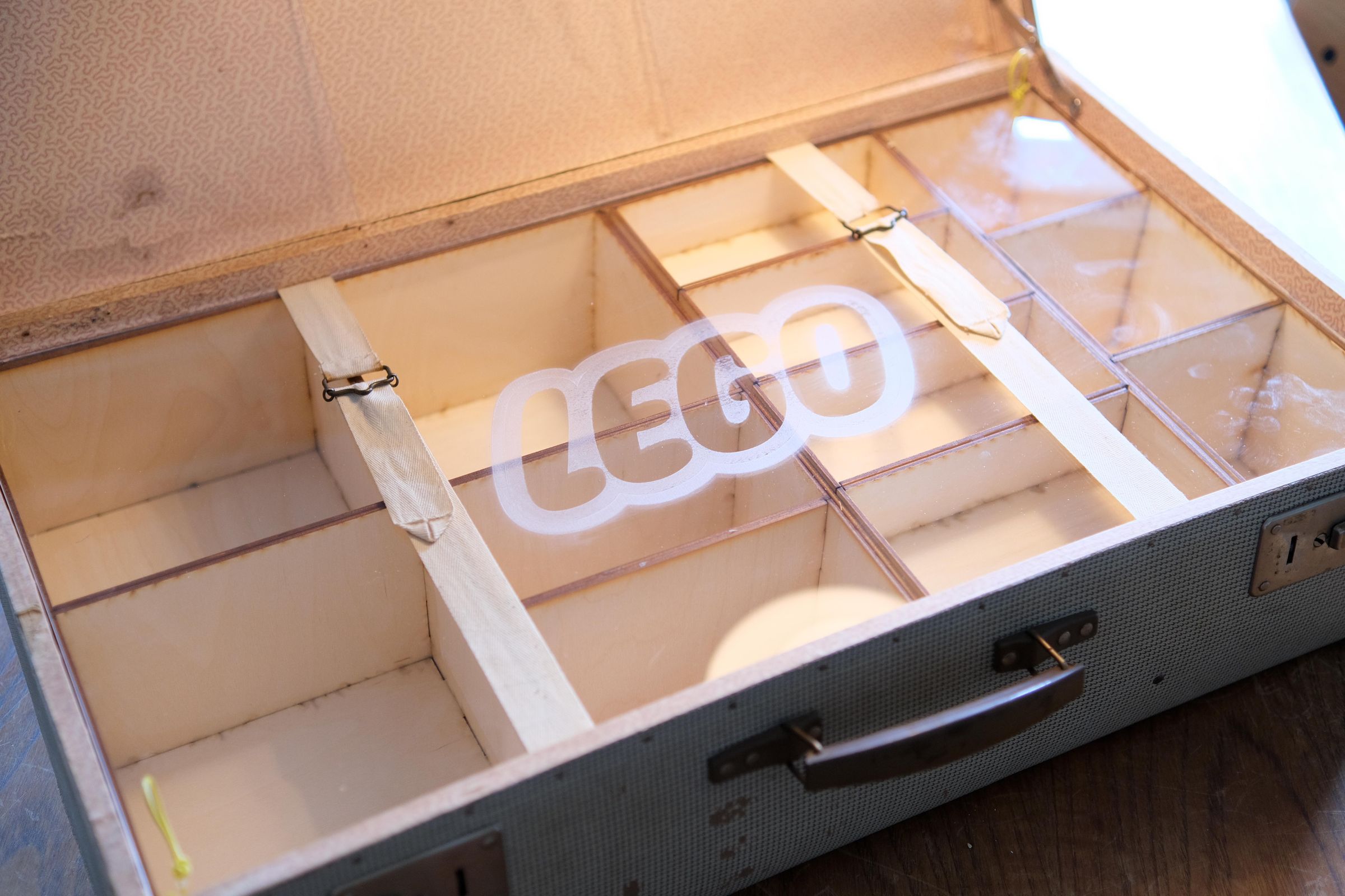 Lego Organizing Suitcase : 7 Steps (with Pictures) - Instructables
