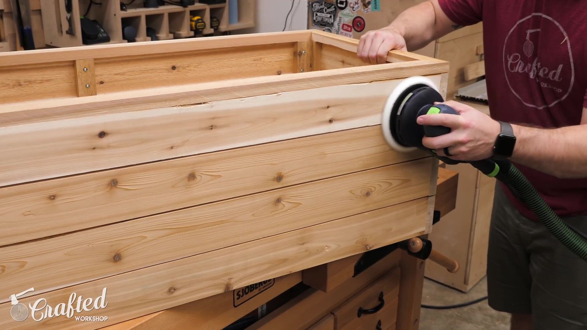 DIY Modern Raised Planter Box // How to Build - Woodworking : 11 Steps ...