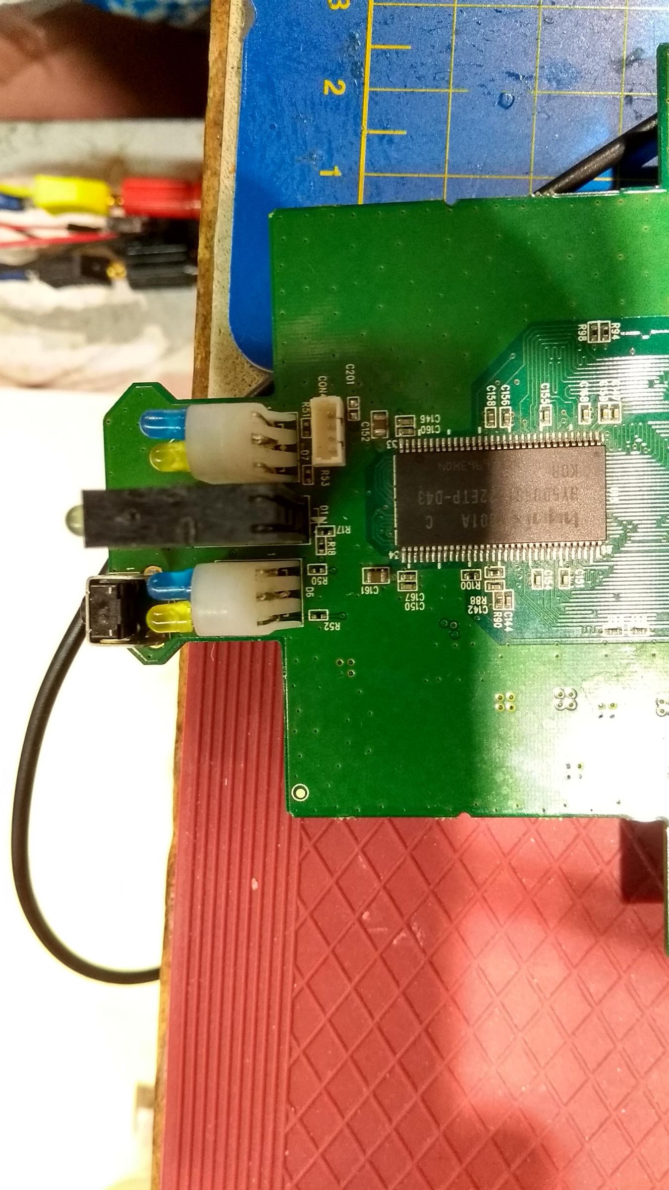 DNS-323 NAS Hard Disk STATUS LED Replacement : 5 Steps - Instructables