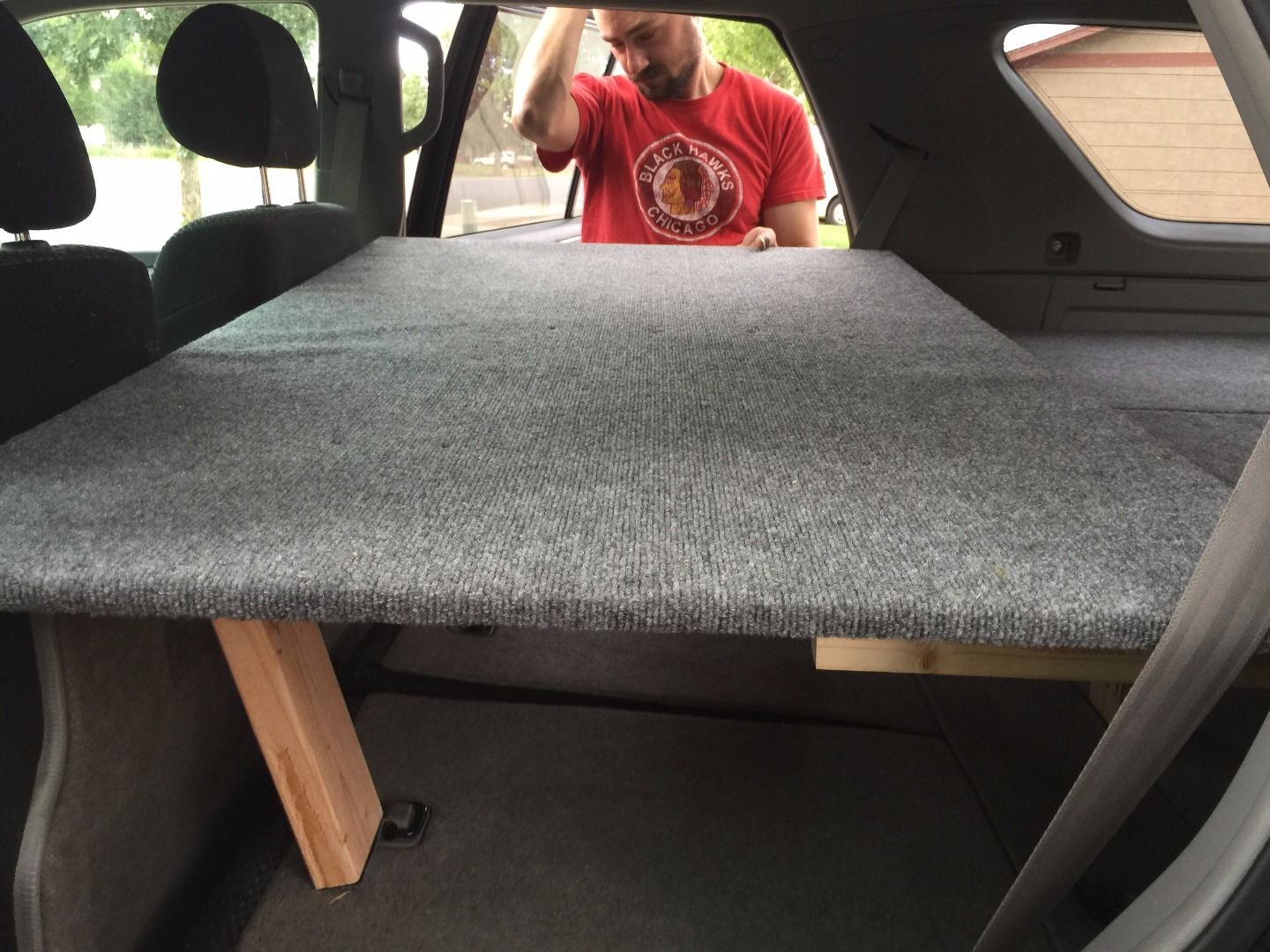 Toyota 4Runner Camper Sleeper Conversion With Table : 4 Steps ...
