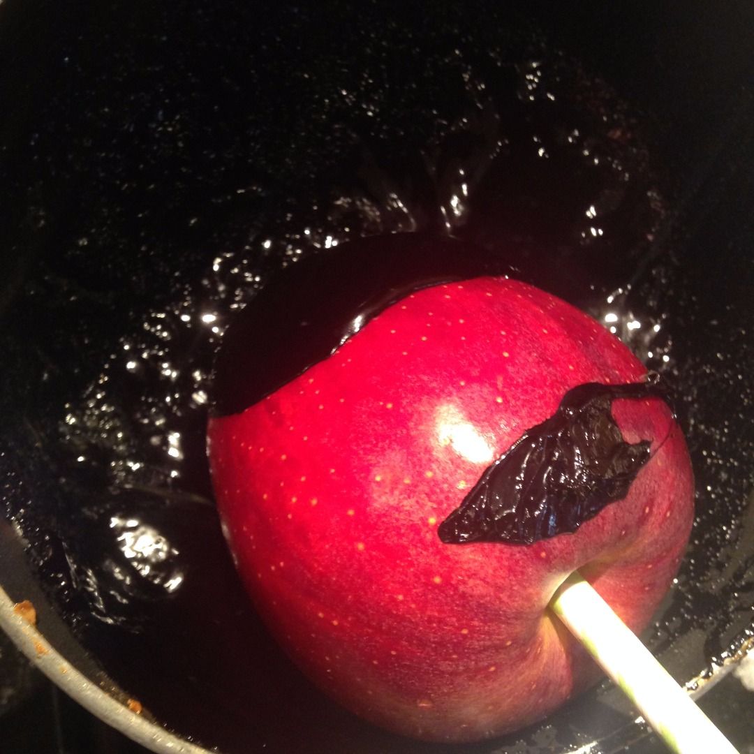 Caramel Poison Apples : 4 Steps (with Pictures) - Instructables