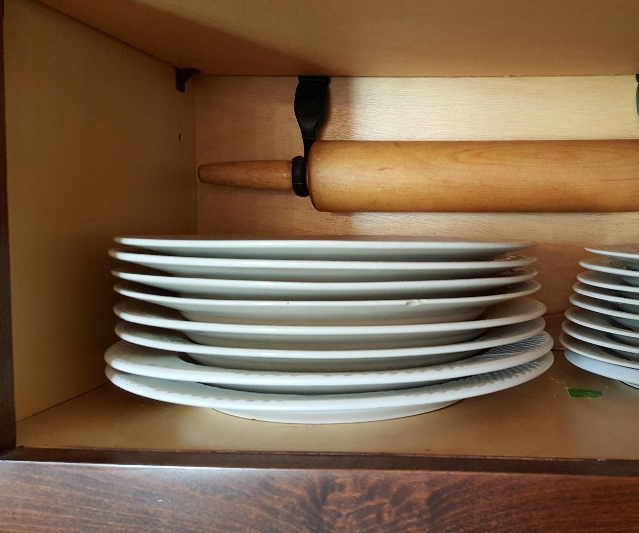 Rolling Pin Holder Using Bungee Cords : 3 Steps - Instructables