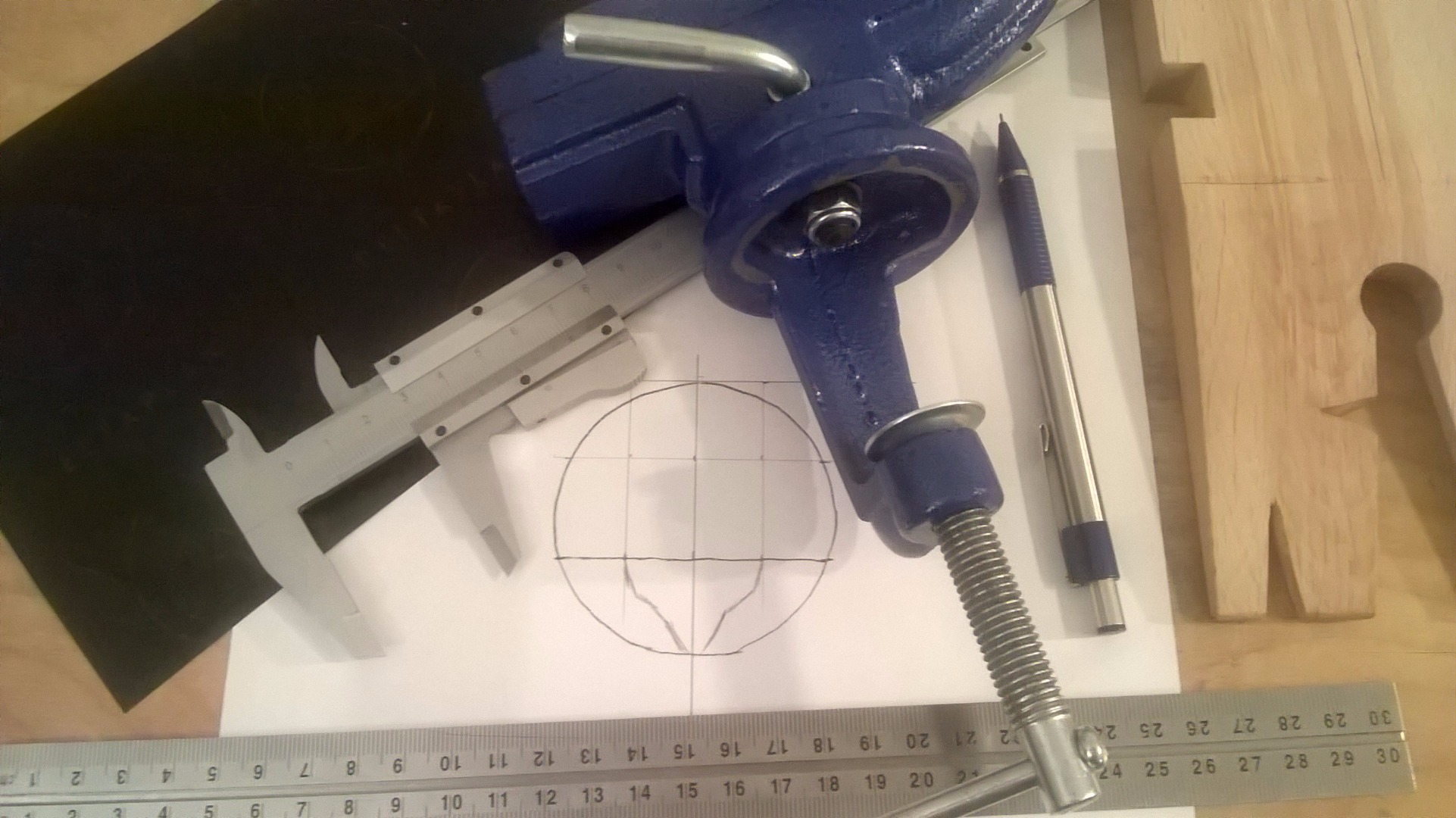 2in1 Bench Pin With Vise : 5 Steps (with Pictures) - Instructables