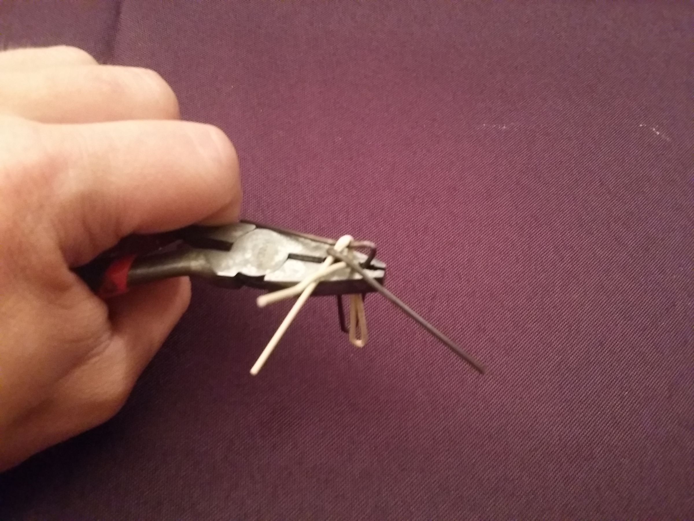 Paperclip Grappling Hook : 6 Steps (with Pictures) - Instructables