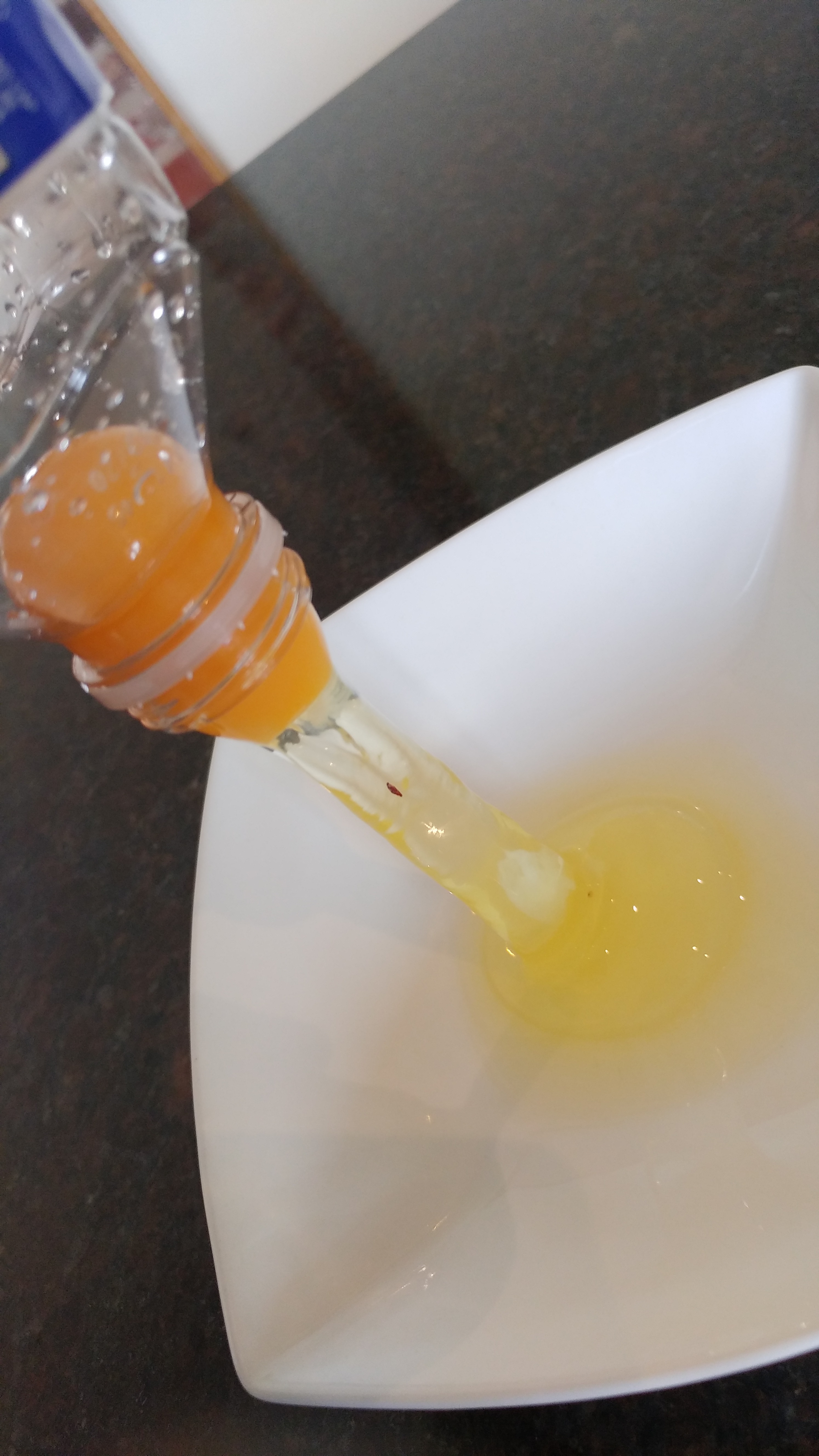 Easy Egg Yoke Separating! : 5 Steps - Instructables