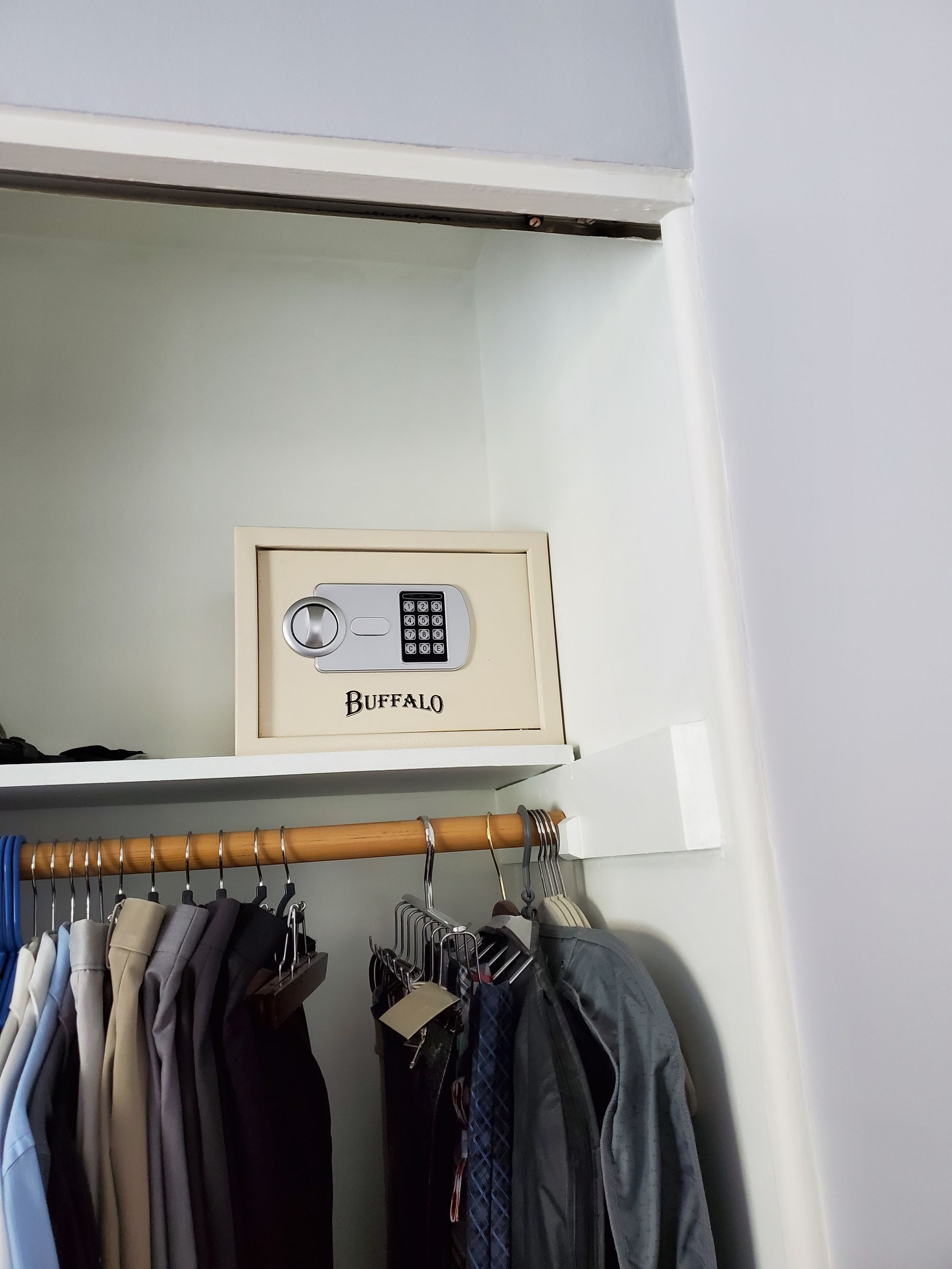 Folded Clothes Hidden Compartment : 6 Steps (with Pictures) - Instructables